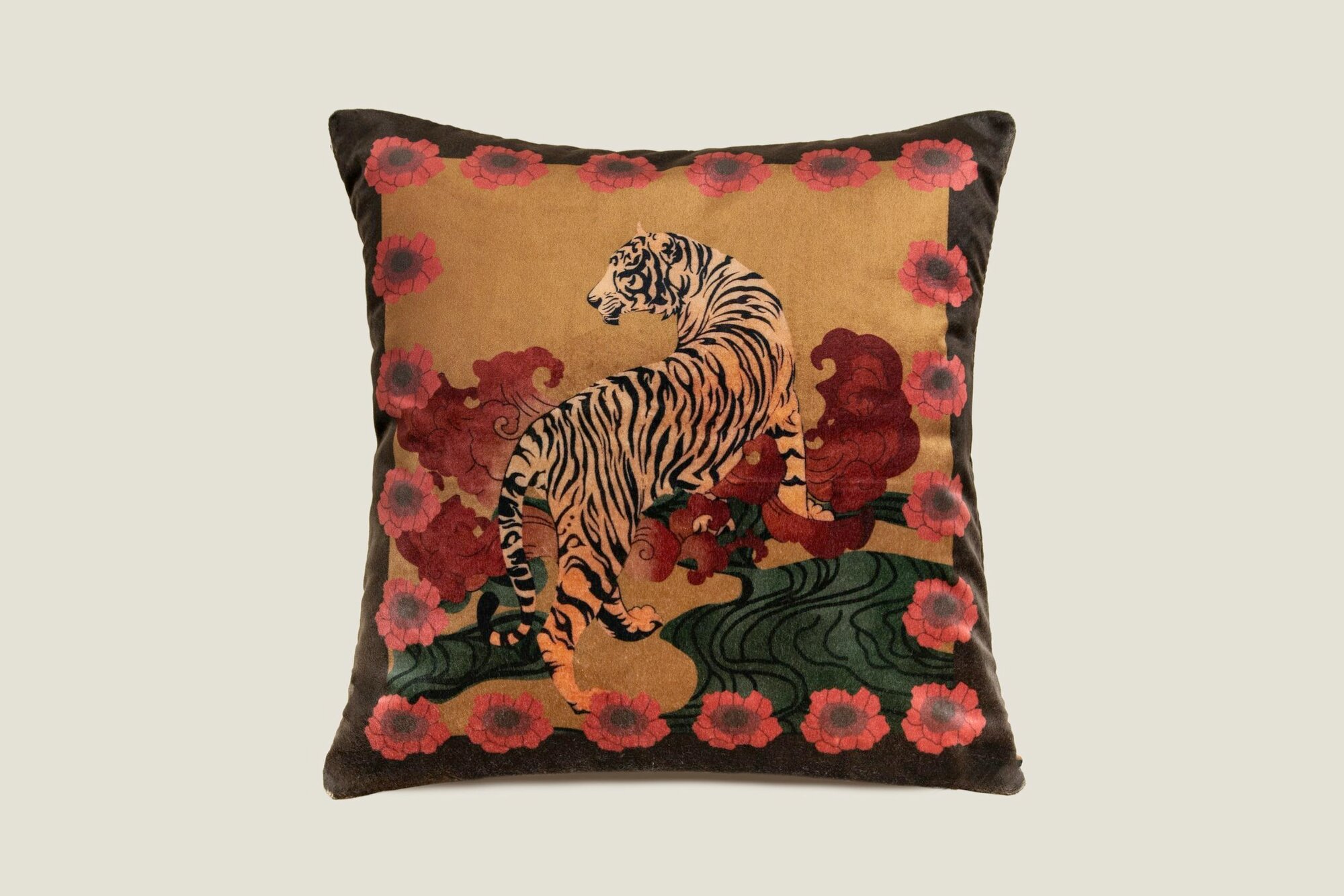 Подушка FLOWER TIGER GOLD 50х50, велюр, полиэстер, начинка конфорель