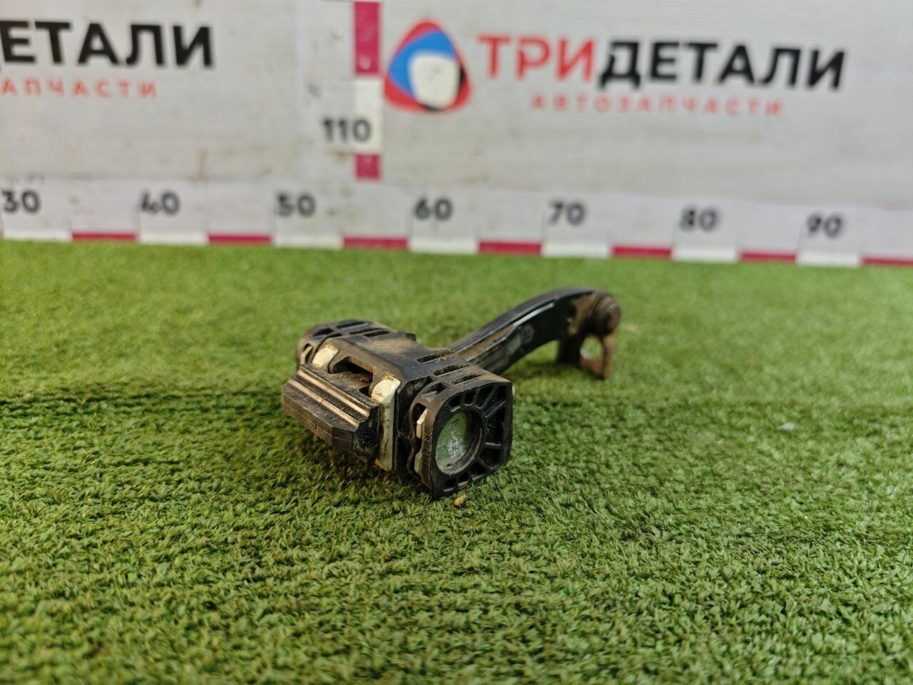 Ограничитель двери Datsun On-DO 1.6 11186 2014 задн. прав. (б/у)