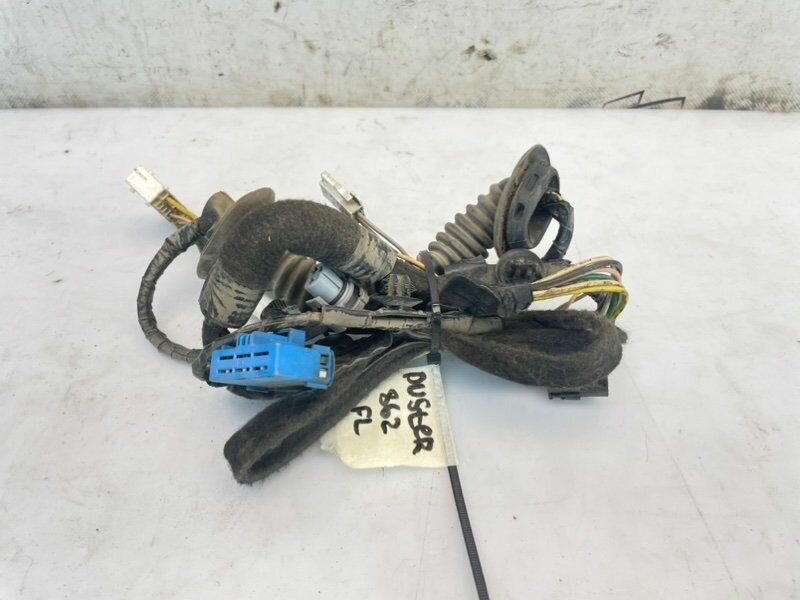 Проводка двери Renault Duster 2012 241247492R HSM F4RA400, передняя левая (с пробегом)