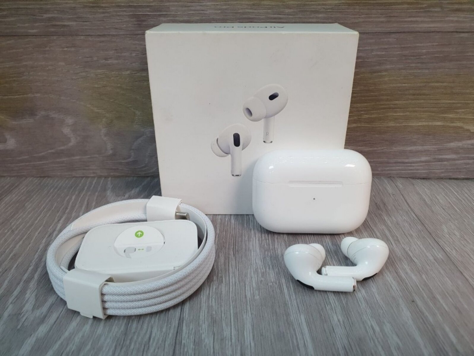 Беспроводные наушники Apple AirPods Pro 2, белый
