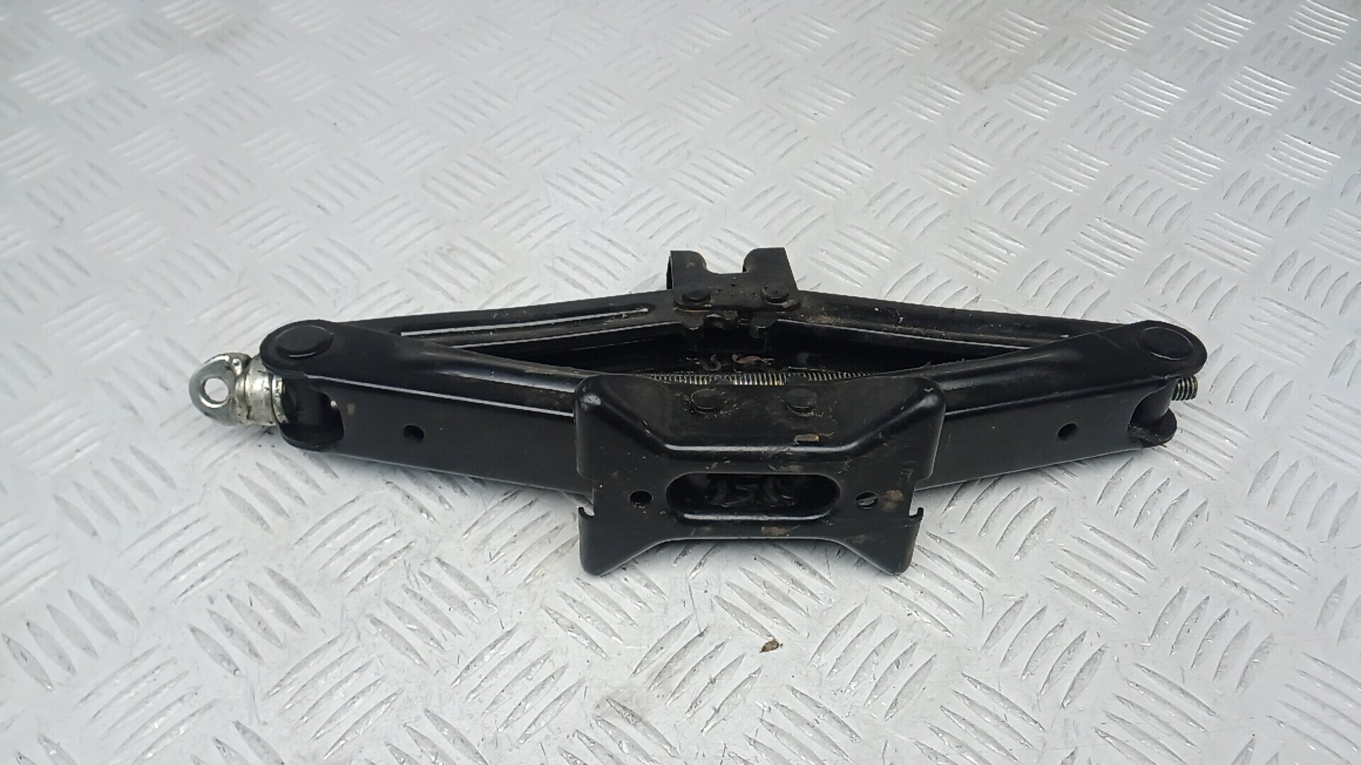 Домкрат TOYOTA AURIS E150 — фото 1