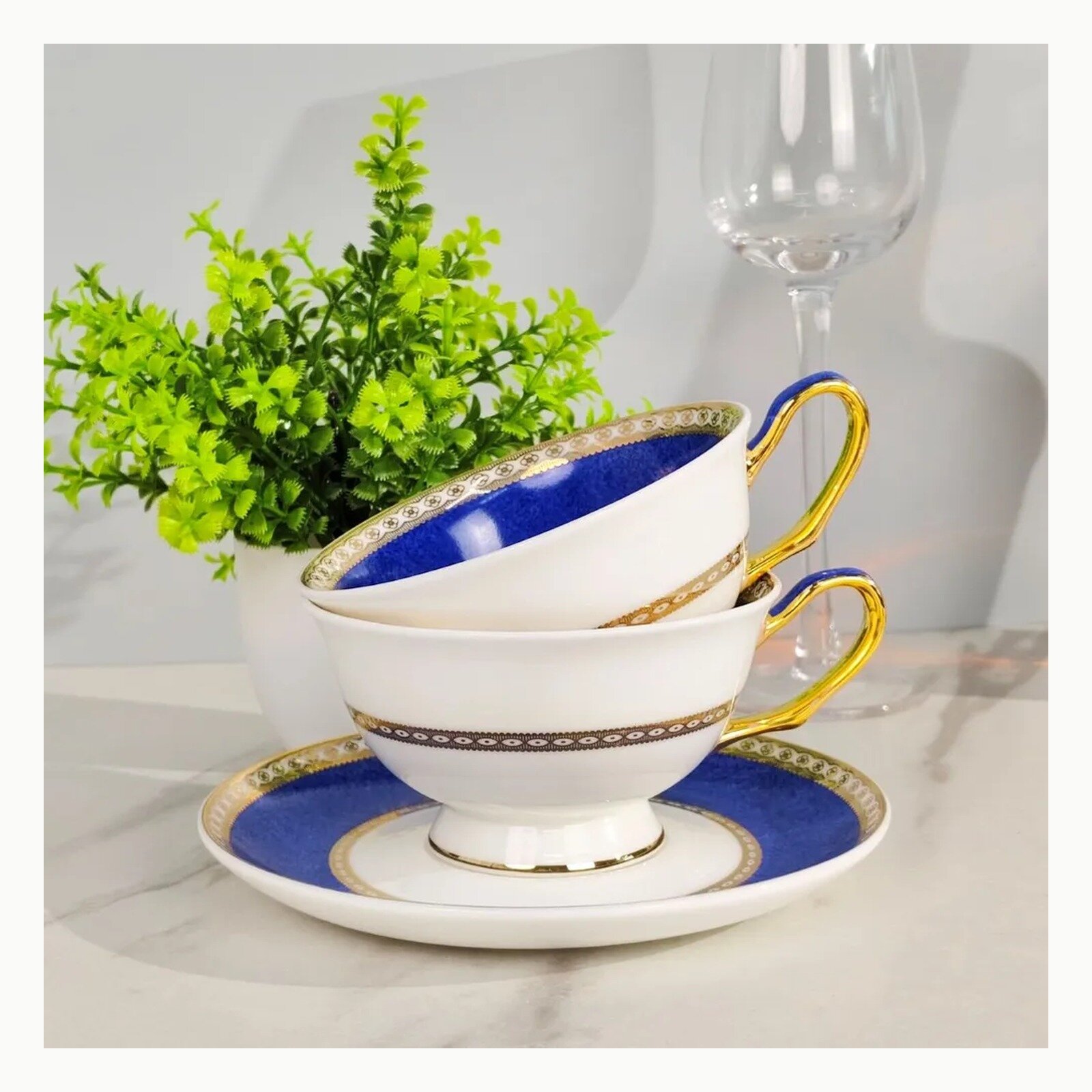 Wedgwood чашка 4 шт. Чайные чашки из костяного фарфора с золотой отделкой и блюдцами — фото 1