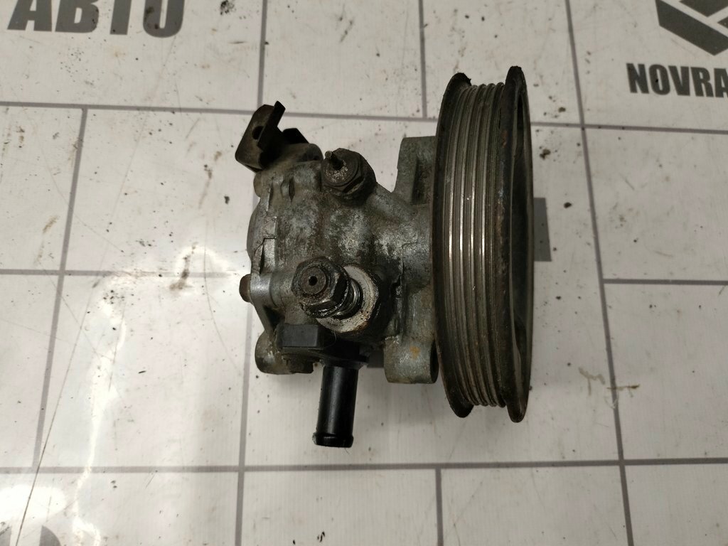 Насос гидроусилителя Mitsubishi Lancer CB 92-00