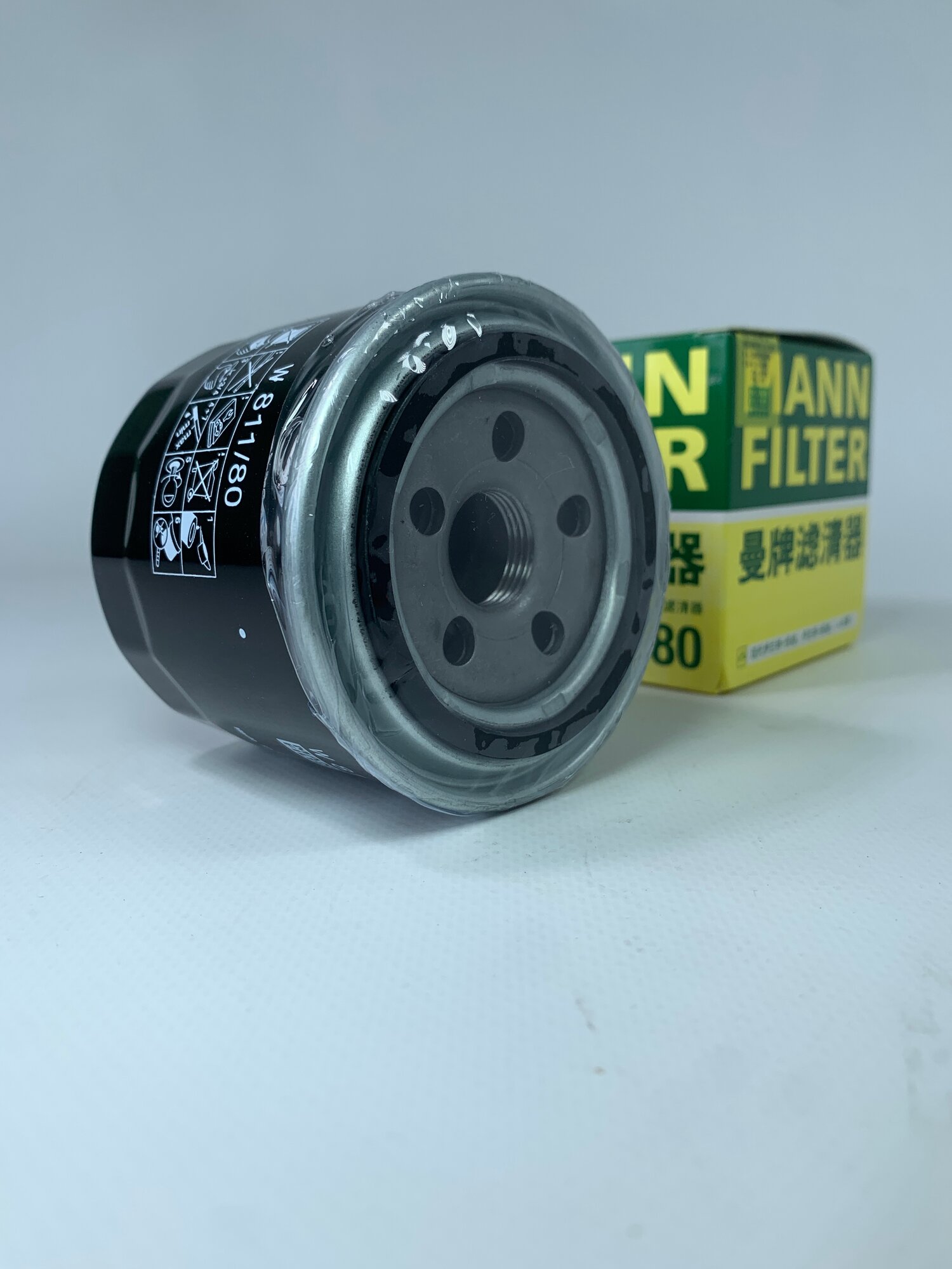 Масляный фильтр Kia Rio 3 / Rio 2 1.6 1.4 / Solaris 1.6 1.4 / Creta 1.6 / MANN-FILTER W 811/80