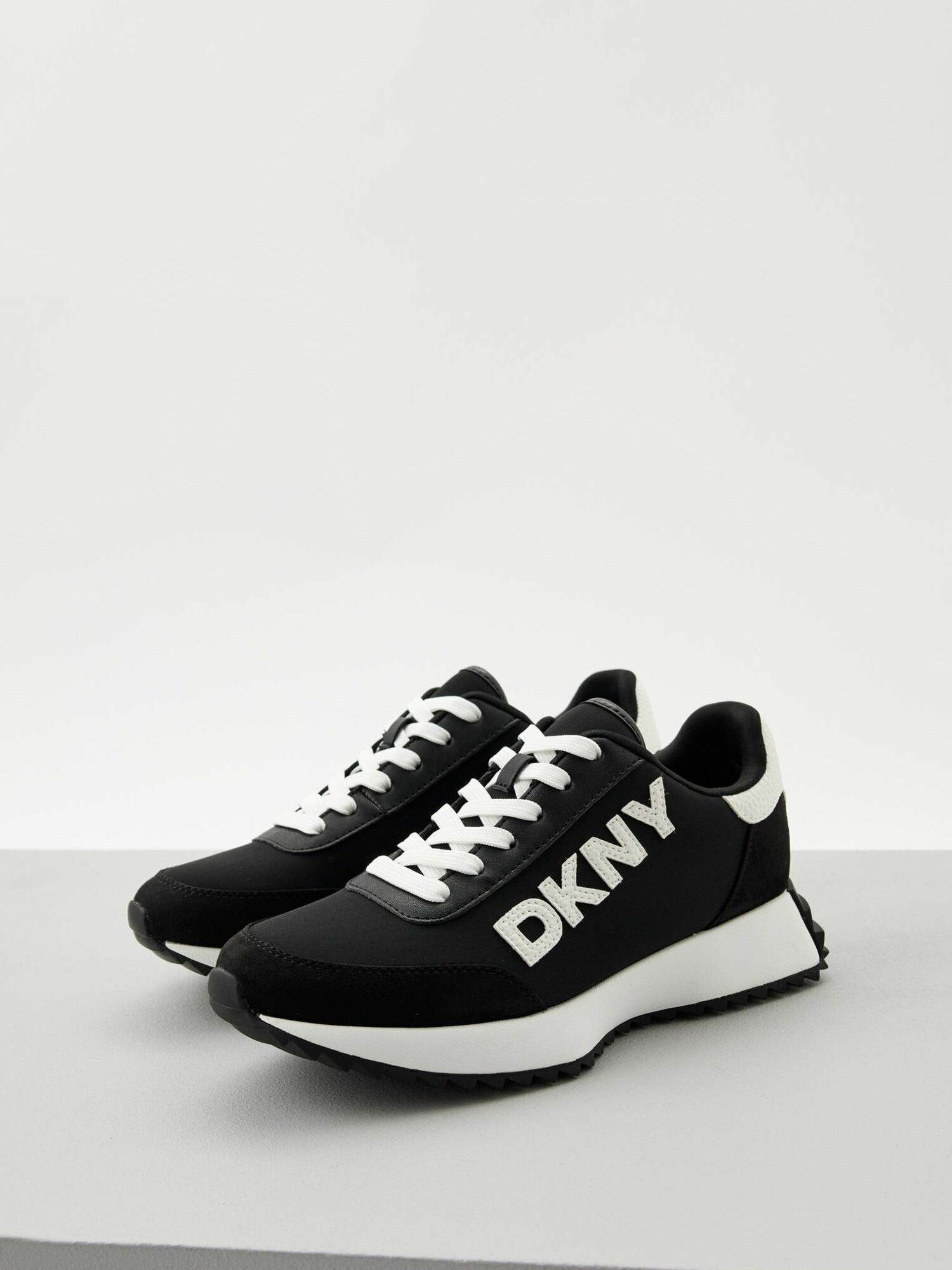 Кроссовки DKNY, размер 6.5, черный/белый — фото 1