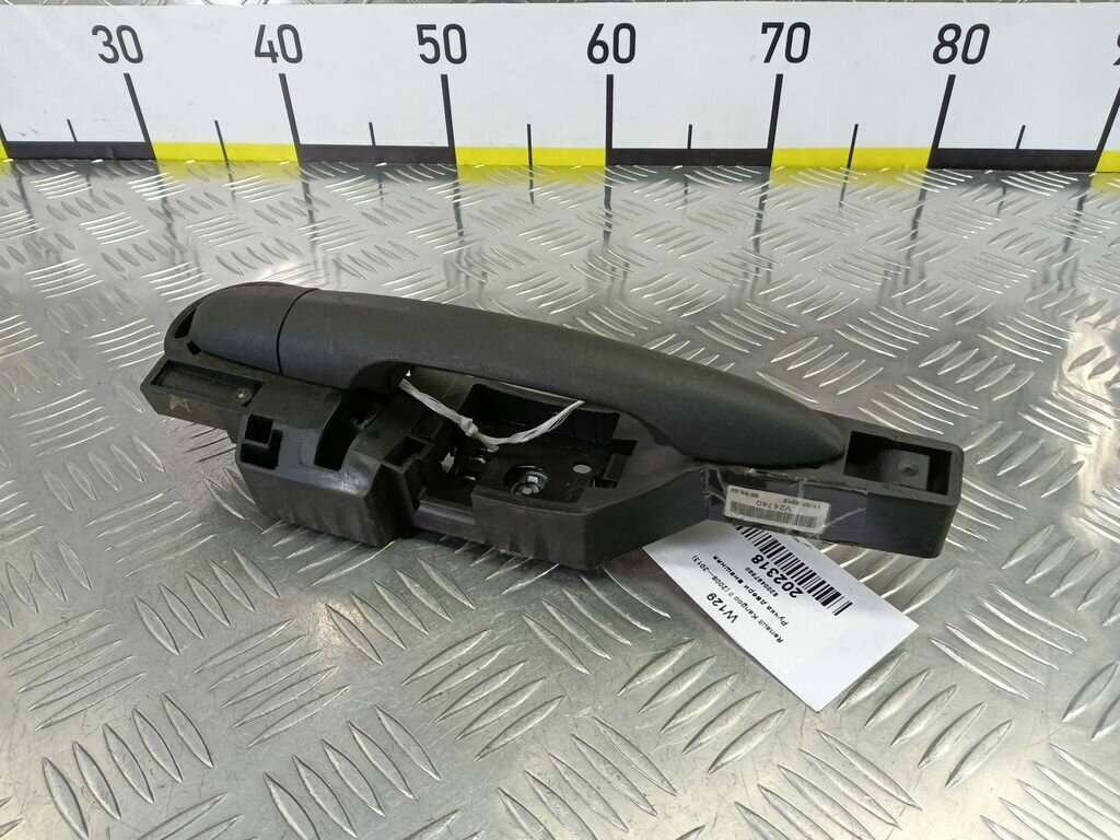 Ручка двери внешняя Б/У для Renault Kangoo II (2007 2013) 8200497590