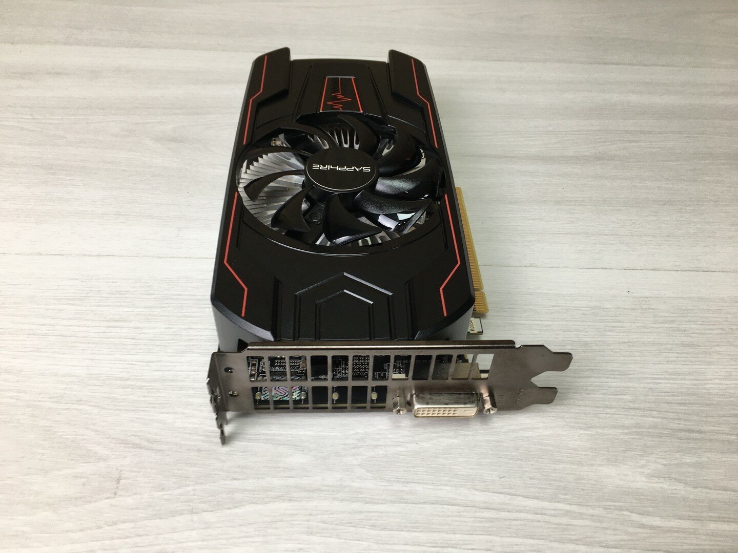 Видеокарта 4Gb Radeon RX560, SAPPHIRE PULSE RADEON RX 560 4G GDDR5 DVI MINING UEFI, PCI-E