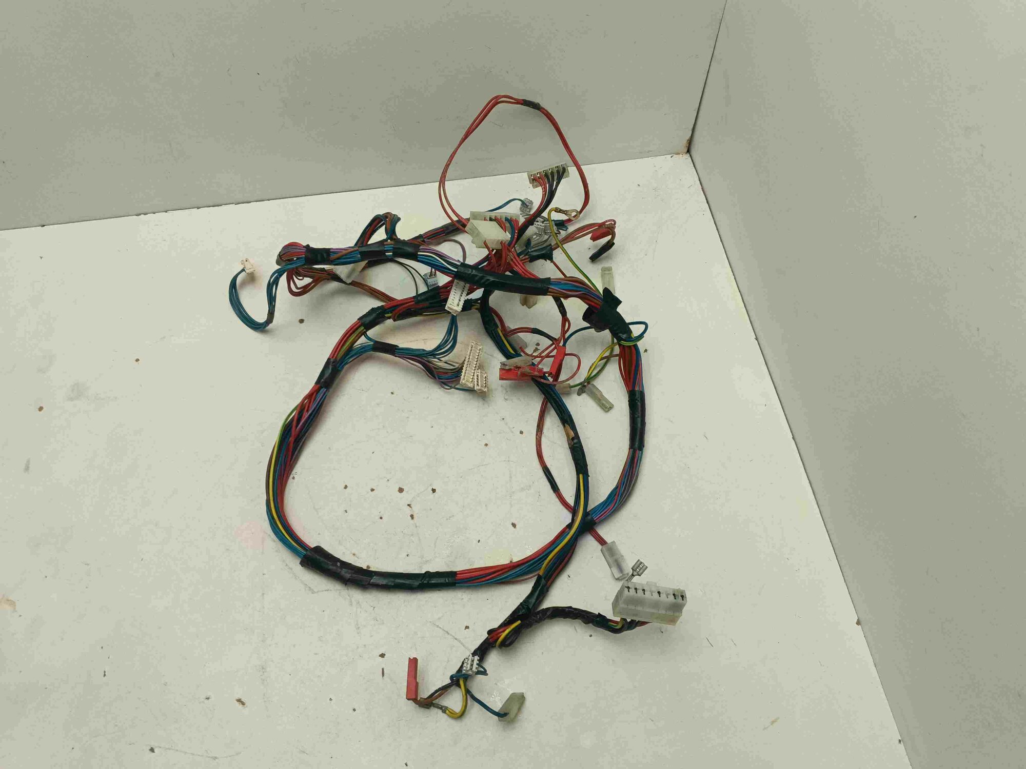 WS105TX кт218 Комплект проводов для стиральной машины Indesit WS105TX б/у