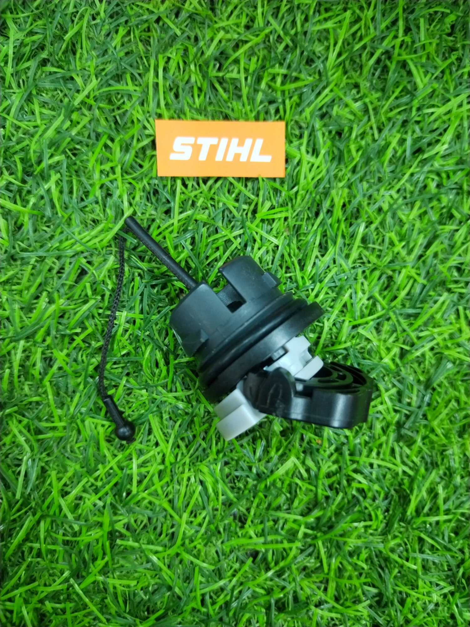 Пробка масляного бака на бензопилы STIHL MS 150,181-261