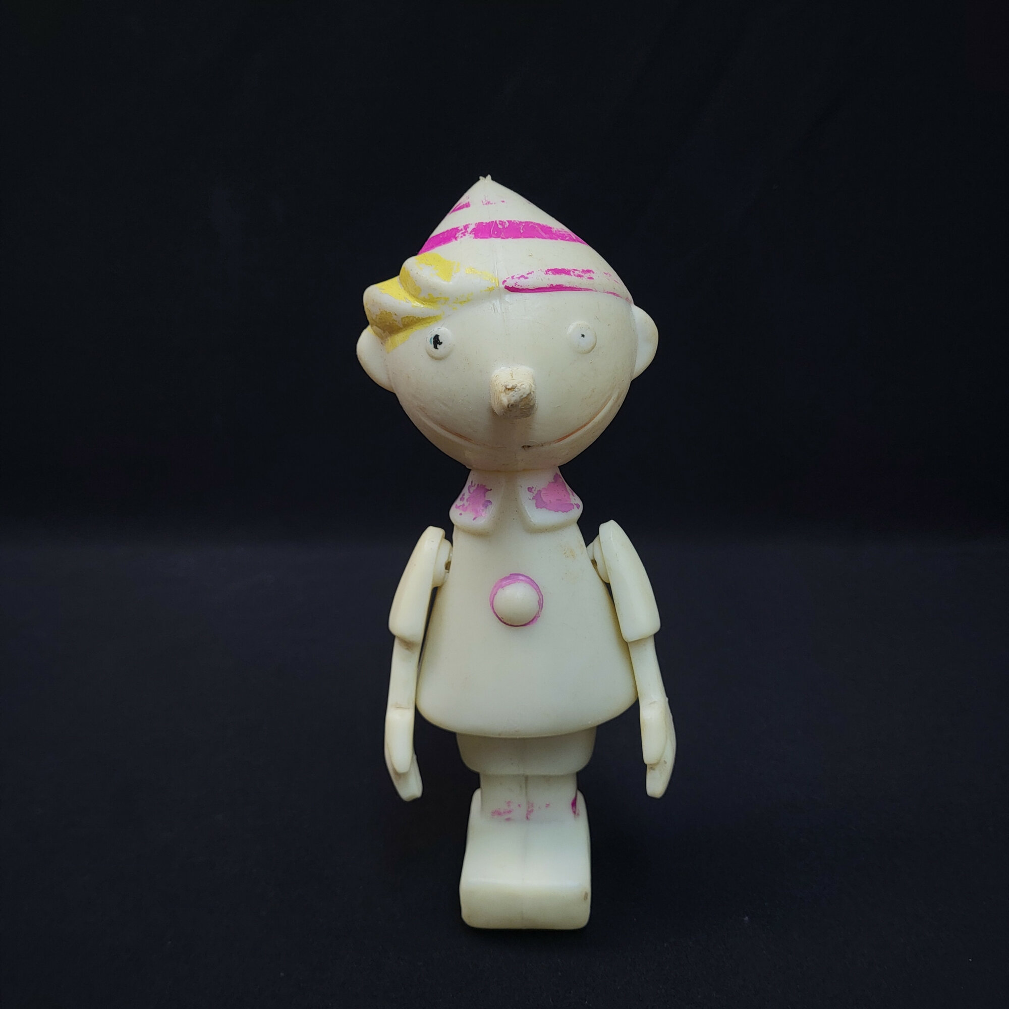 Игрушка винтажная, СССР. Пластмассовая фигурка Буратино с подвижными руками и ногами