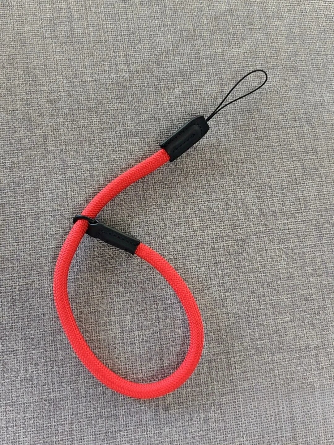 Ремешок на запястье Red bracelet