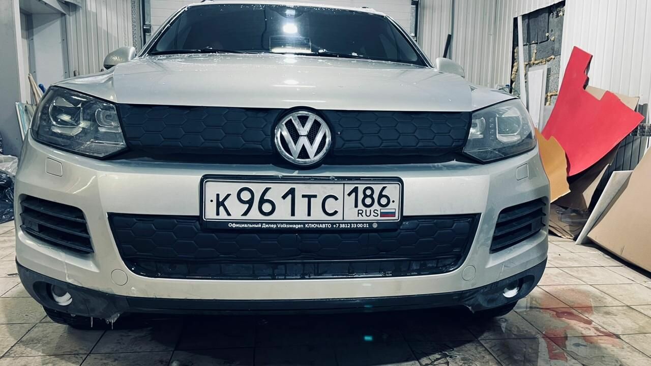 Утеплитель радиатора Экономия топлива Volkswagen Touareg Фольксваген Таурег (2010 - 2014) II