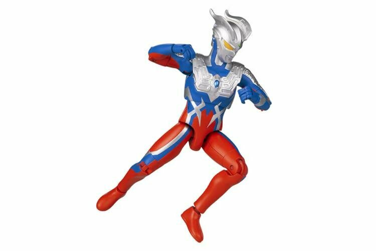 Фигурка унисекс BANDAI Ultraman Zero Action Figure, With Speaker Ultra-Active-Ultraman Zero