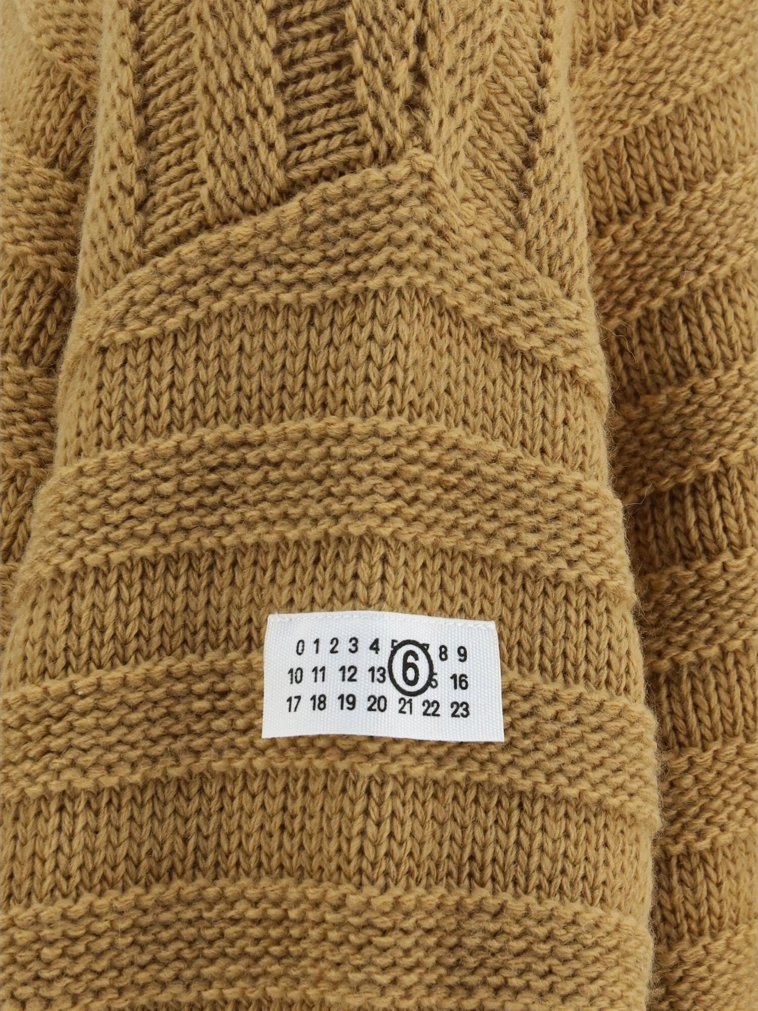 Свитер MM6 Distressed ribbed-knit sweater, размер 48, , ochre yellow — фото 1