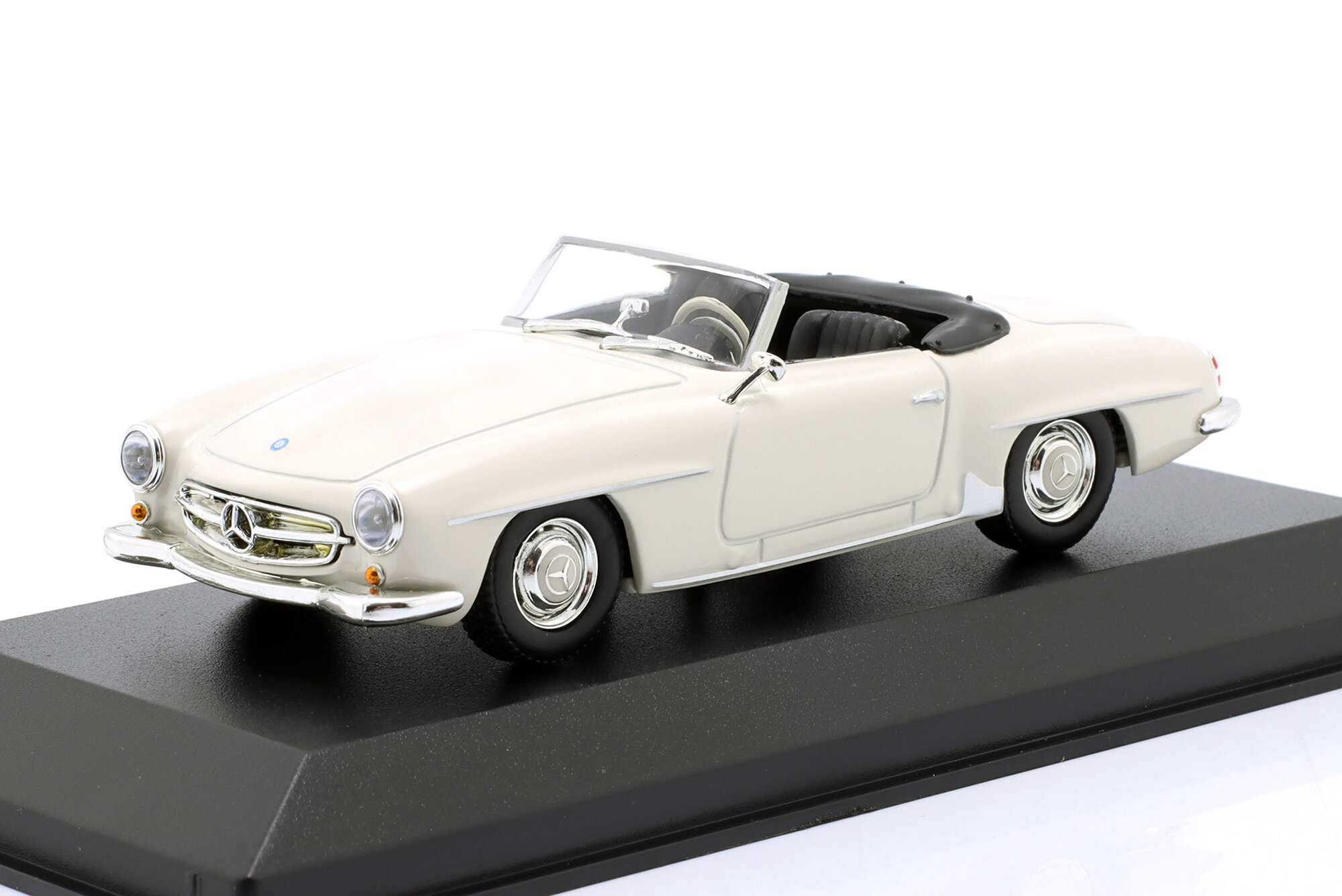 Модель коллекционная MAXICHAMPS Mercedes 190 sl W121 roadster 1955 creme-white