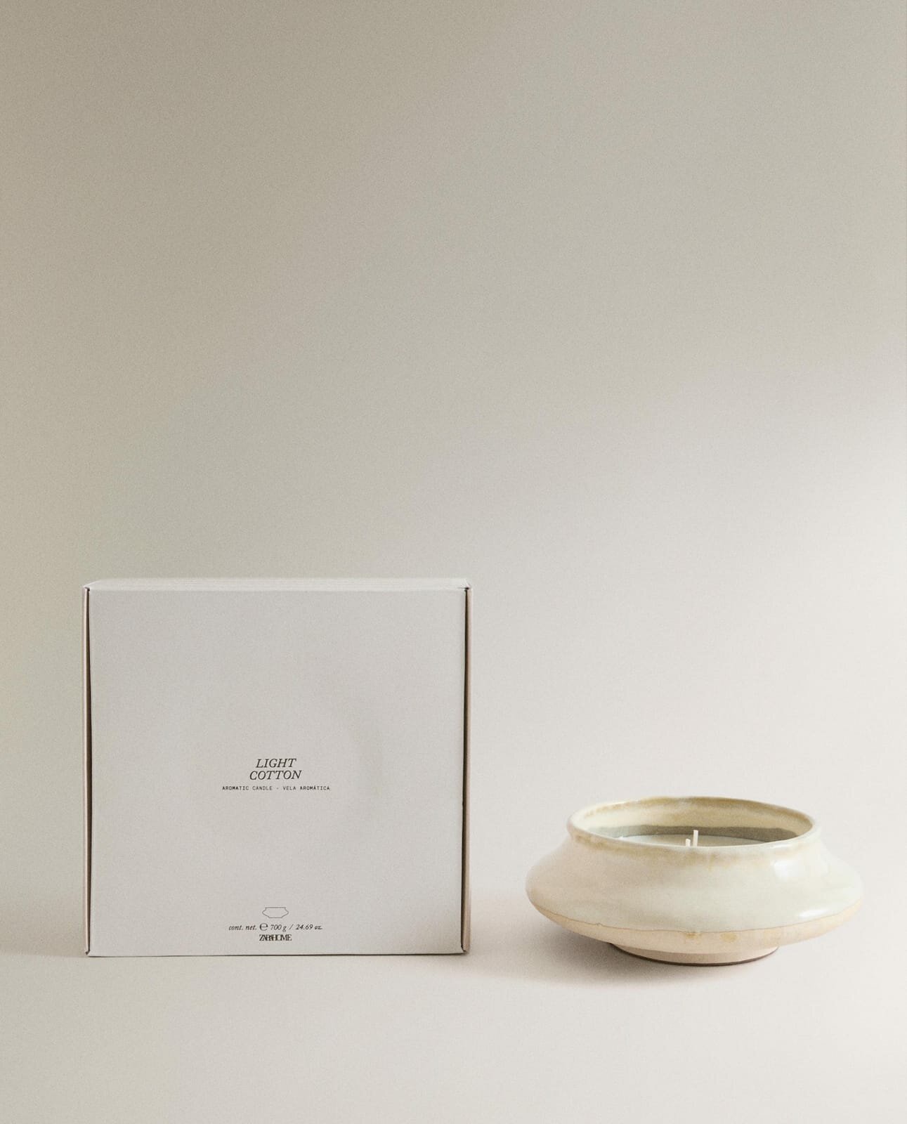 Ароматическая свеча ZARA HOME Light Cotton, белый, 8 x 21 x 23 см 9417/705/850-99