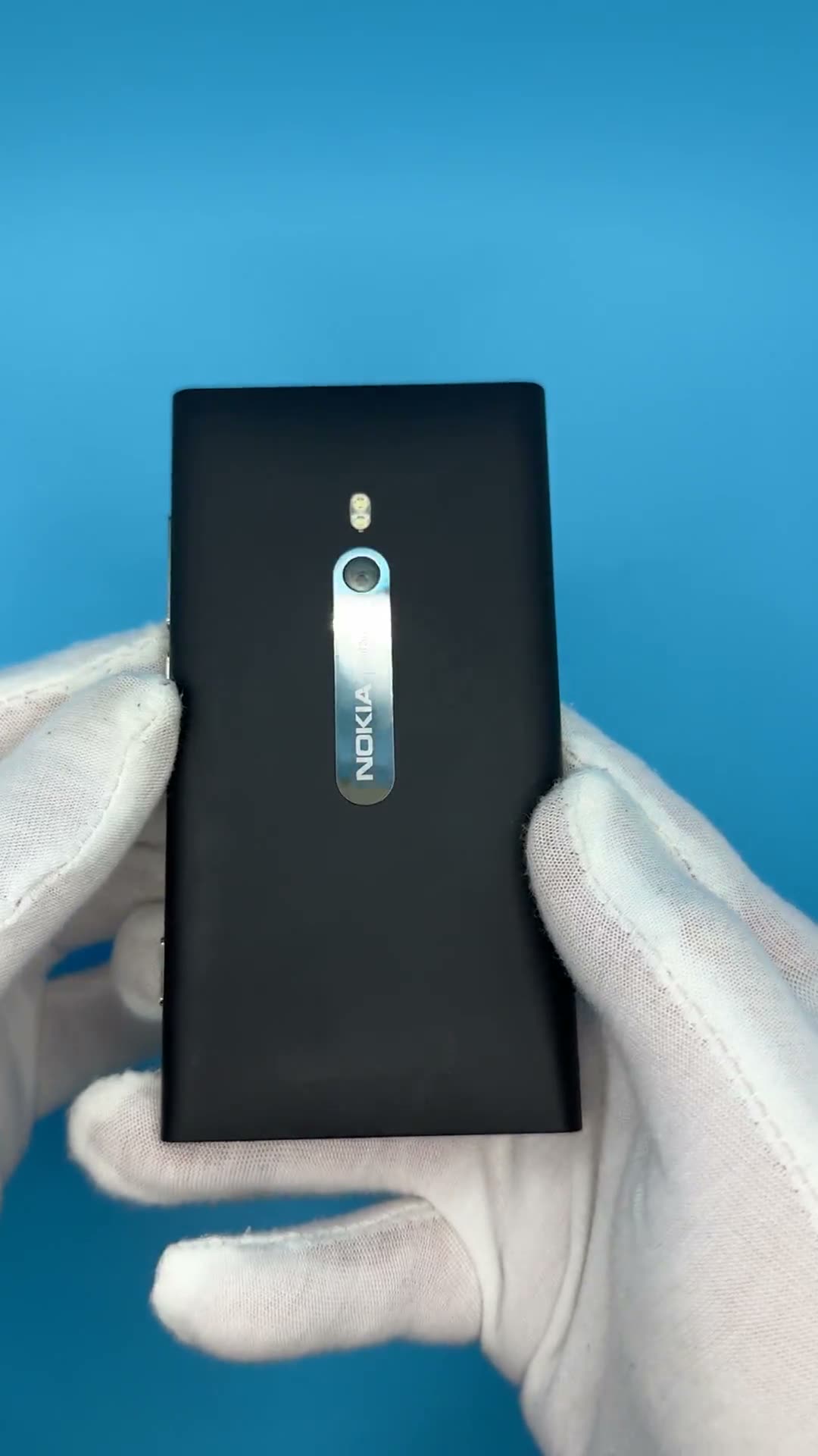 Смартфон Nokia Lumia 800 — фото 1