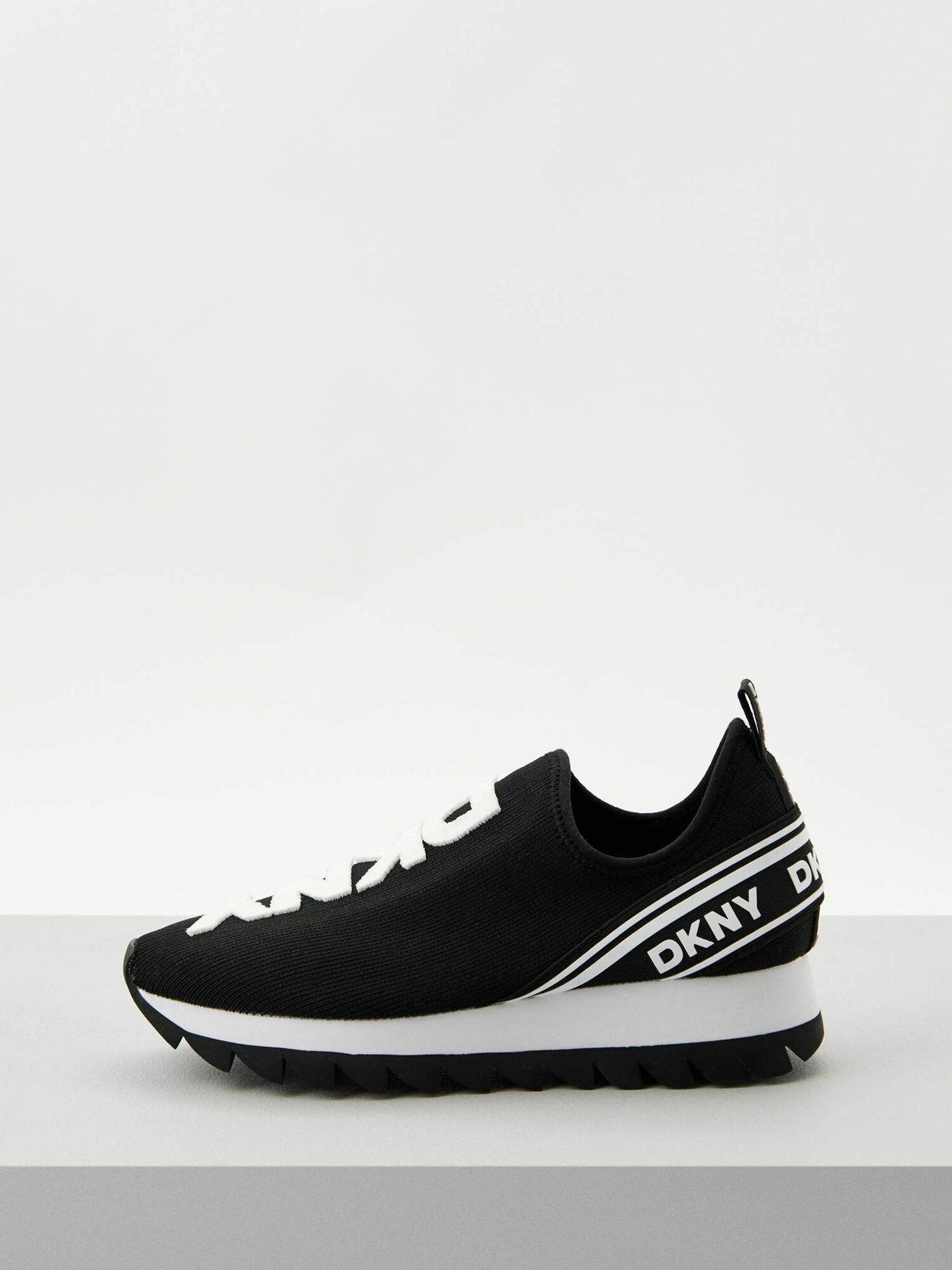 Кроссовки DKNY