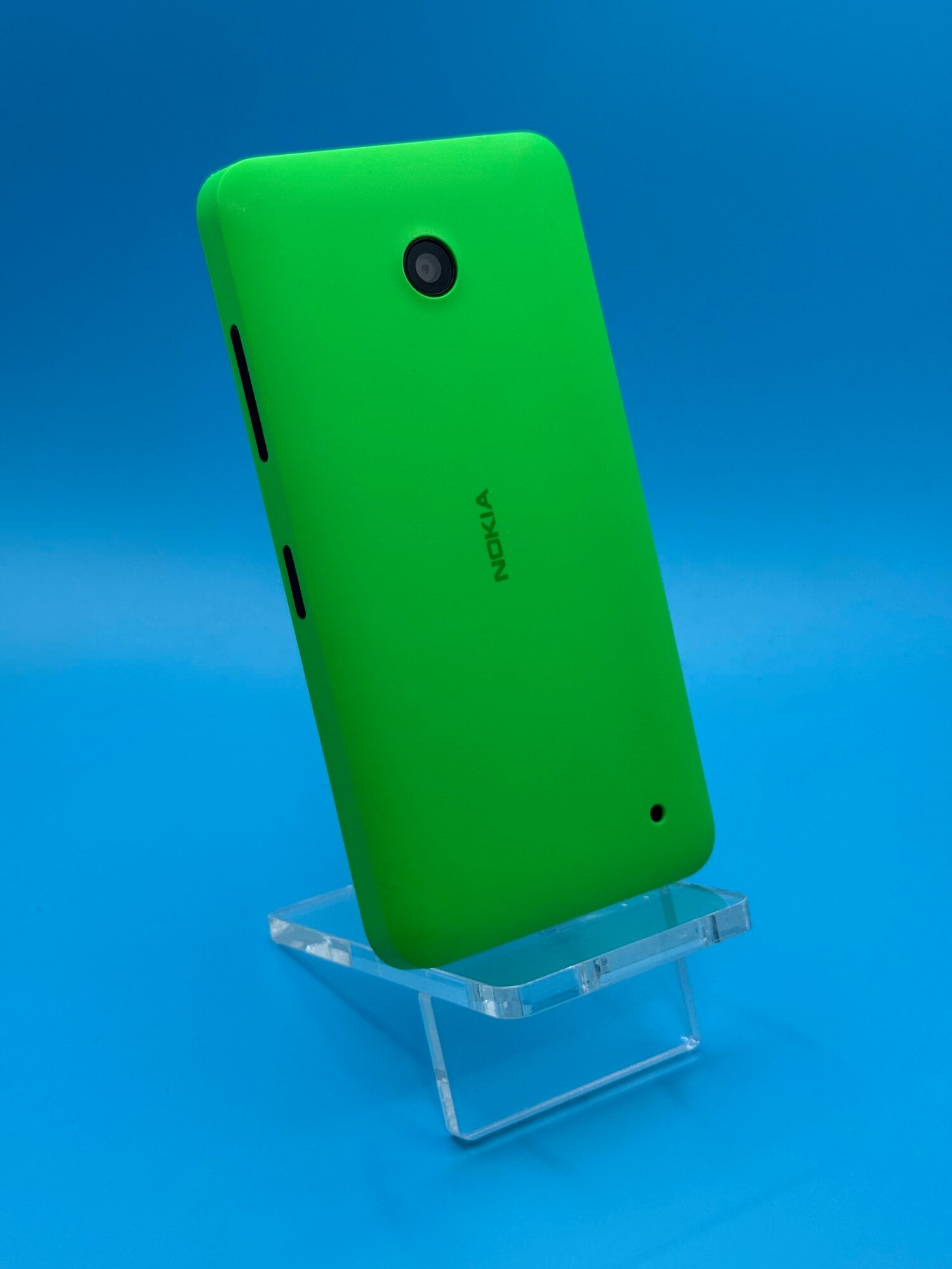 Смартфон Nokia Lumia 630