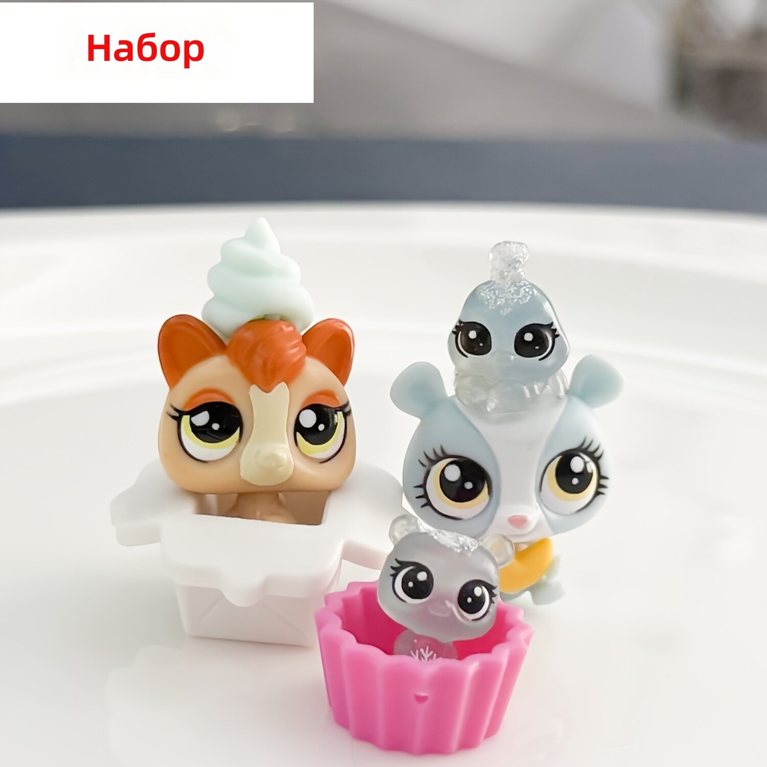 Коллекция игрушечных фигурок собак в мультяшном стиле, 6 шт. (2 средние, 2 маленькие, 2 аксессуара), размер 1–3 см