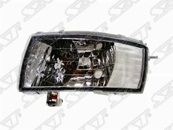 Фара противотуманная SAT ST-212-2031L слева Toyota Corolla E120 02-04, Corolla Runx 02-06
