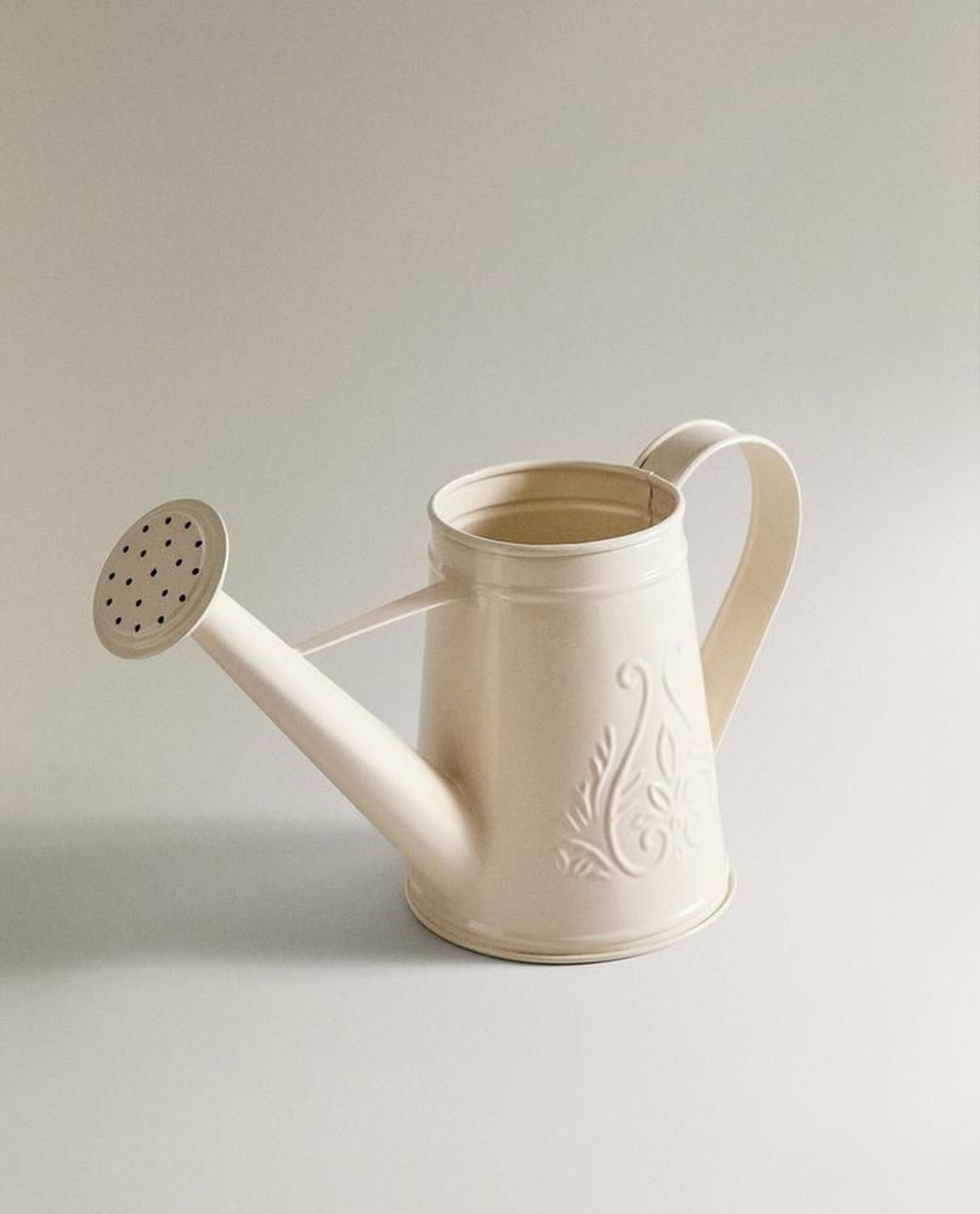 Садовая лейка 1.1 л ZARA HOME 5241/341/733 THE GARDEN 19 х 12 х 29 см, цвет сливочный