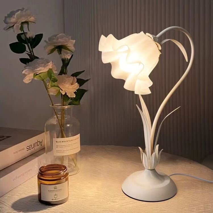 Настольная лампа Clear Lighting "Винтажная цветочная", E26, белый