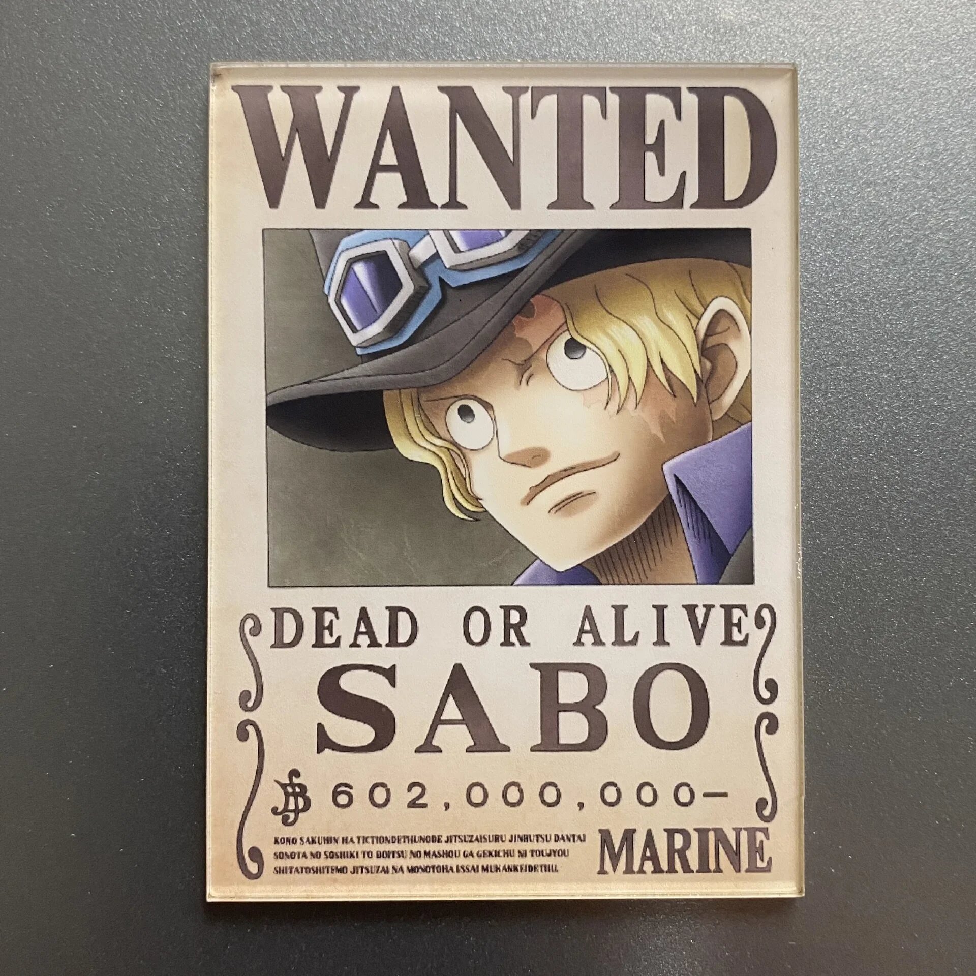 Магнит на холодильник One Piece Sabo, 602,000,000 Berry, Темно-синий