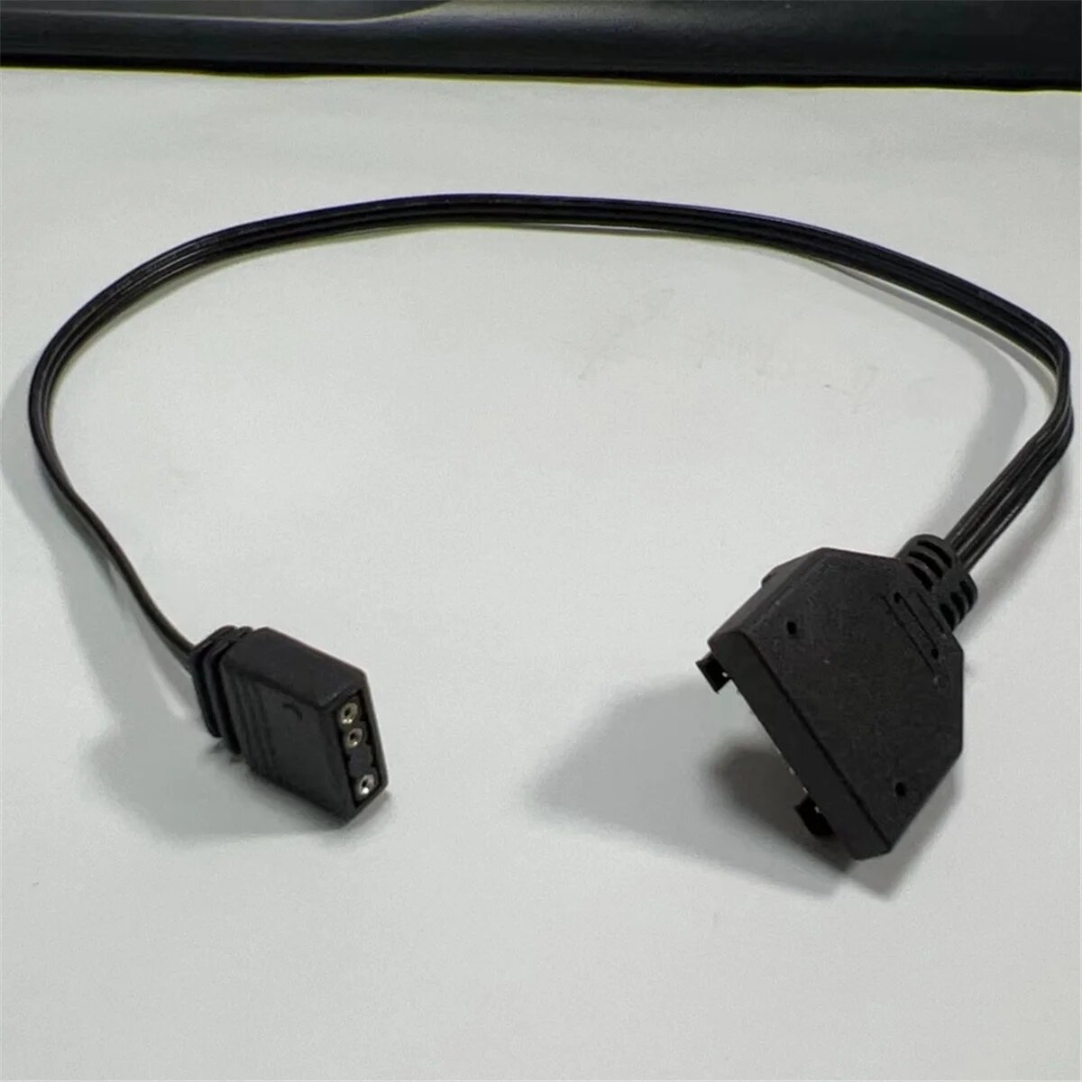 Кабель управления освещением Lian Li Strimer Plus V2 8PIN черный