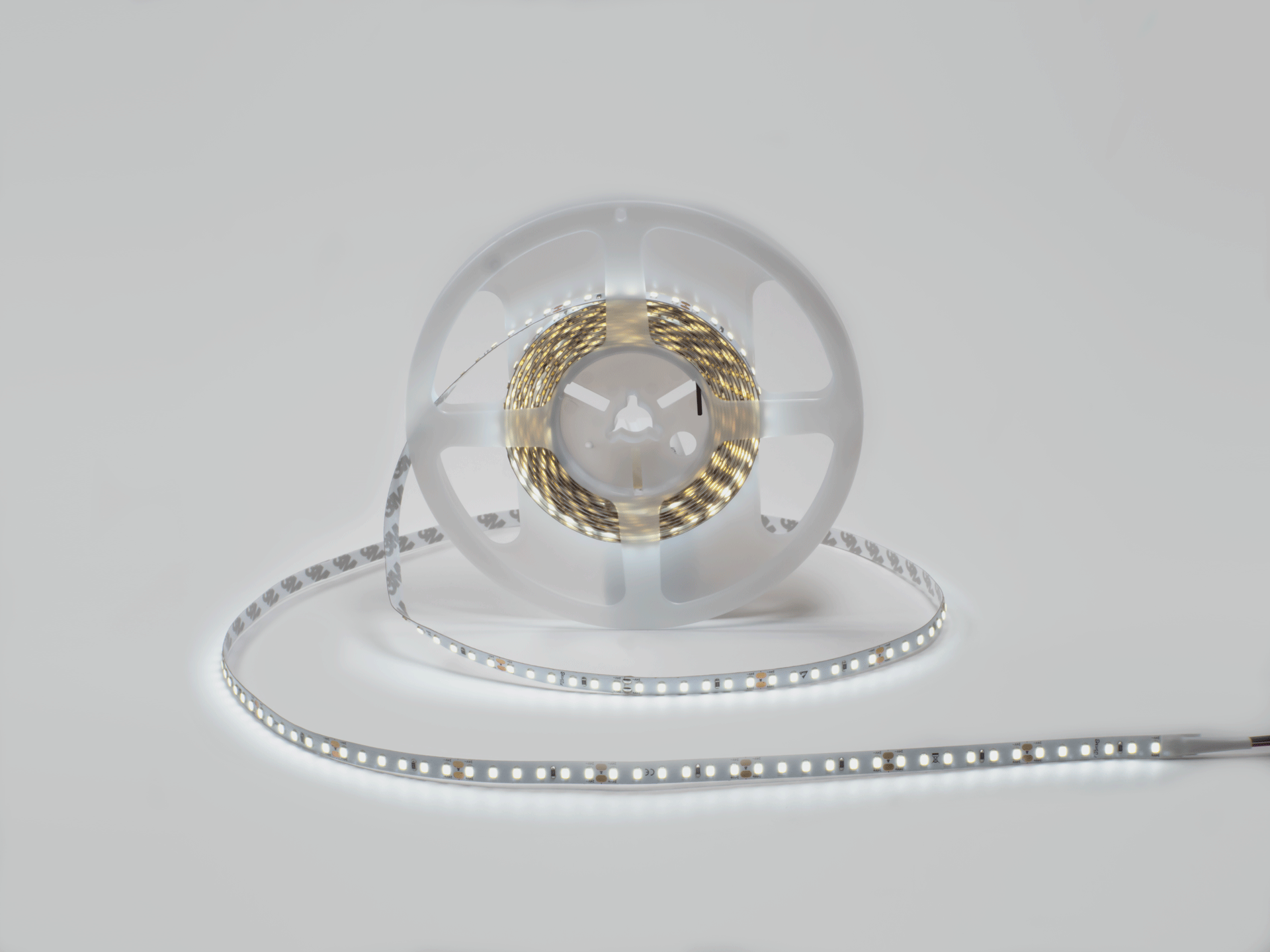 Лента светодиодная DSG 2835 W 120L-V24-IP33, 6000K, 120 LED, 9,6 W/m, LUX
