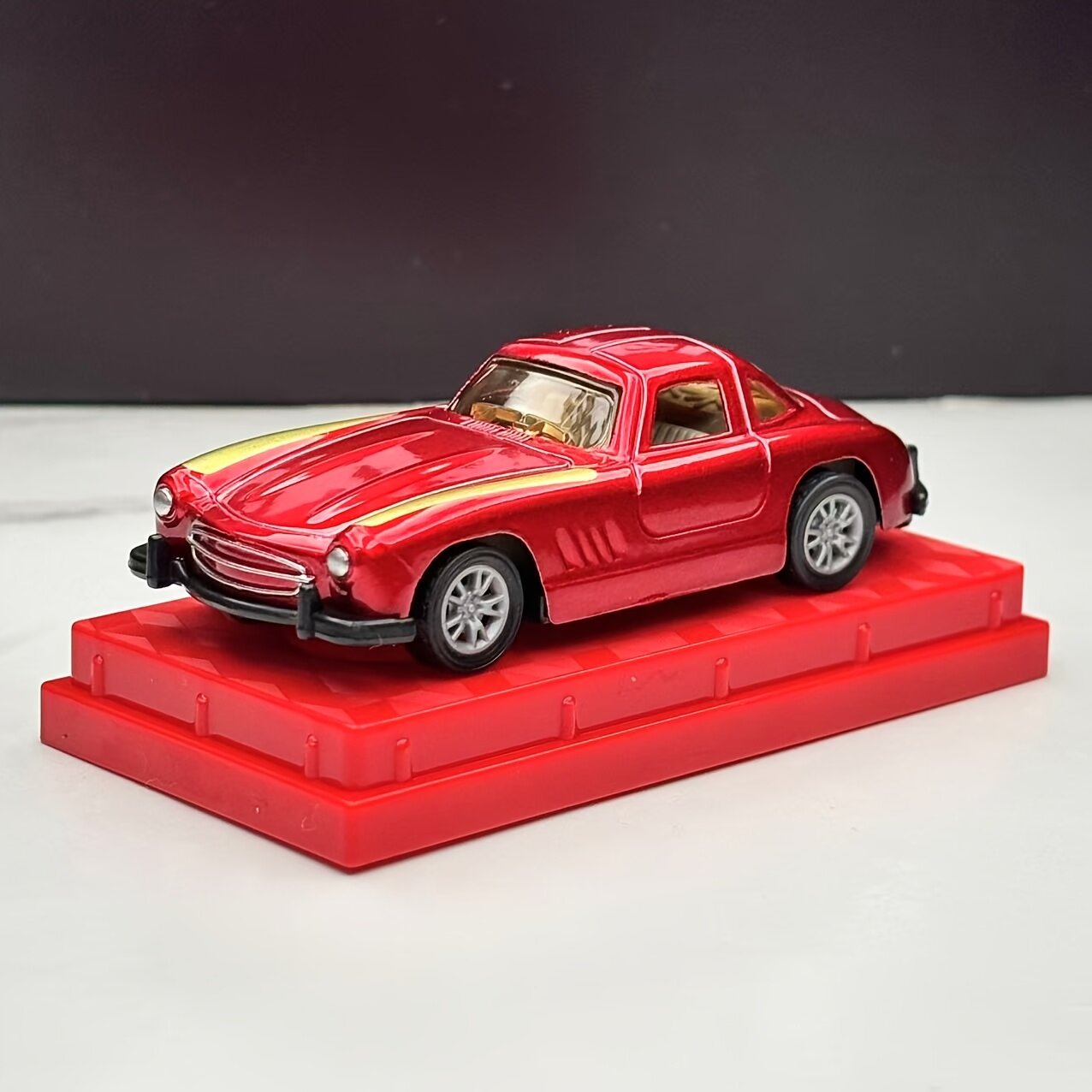 Модель автомобиля в масштабе 1:43 из сплава, премиальный коллекционный декор для дома и офиса