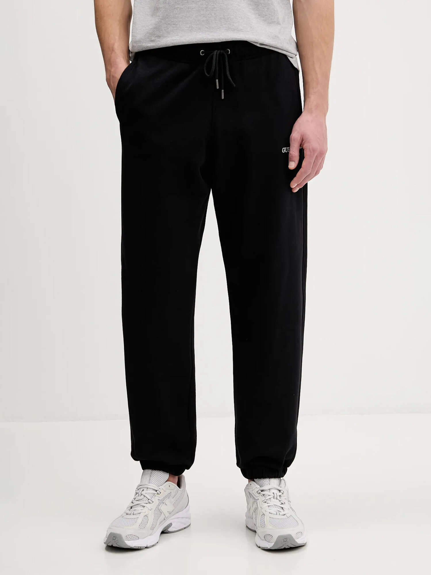 Брюки джоггеры GUESS JEANS GJ REG LOGO EMBRO JOGGER