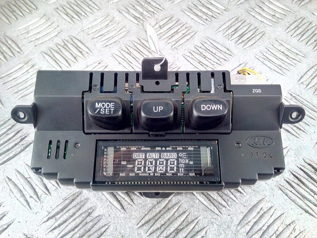 Часы / 465469 Y01G940A0-3E000 940A03E000 для Kia Sorento 1 (с пробегом)