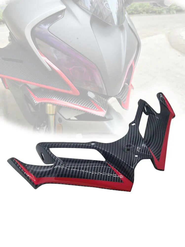Спойлер под переднюю фару арт.450SRDFY, тюнинг CFMOTO 450SR 23-26, глянц-карбон с красной наклейкой, аэродеталь Стандарт/Монобалка CF450 450СР