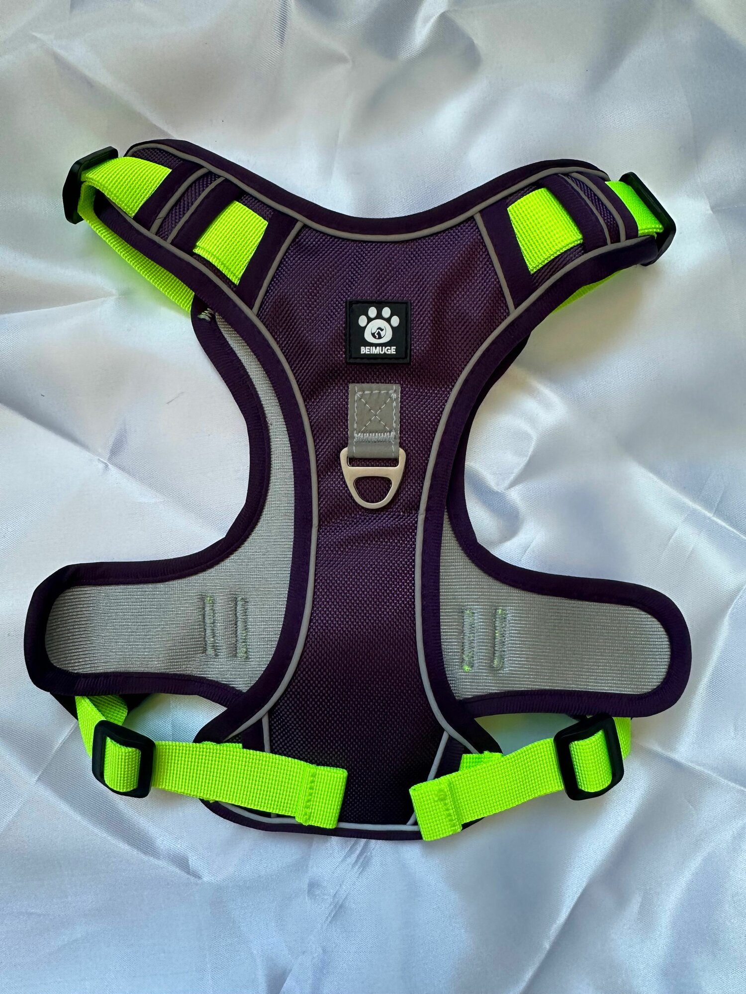 Анатомическая шлейка для собак средних и больших крупных пород и размеров собак регулируемая