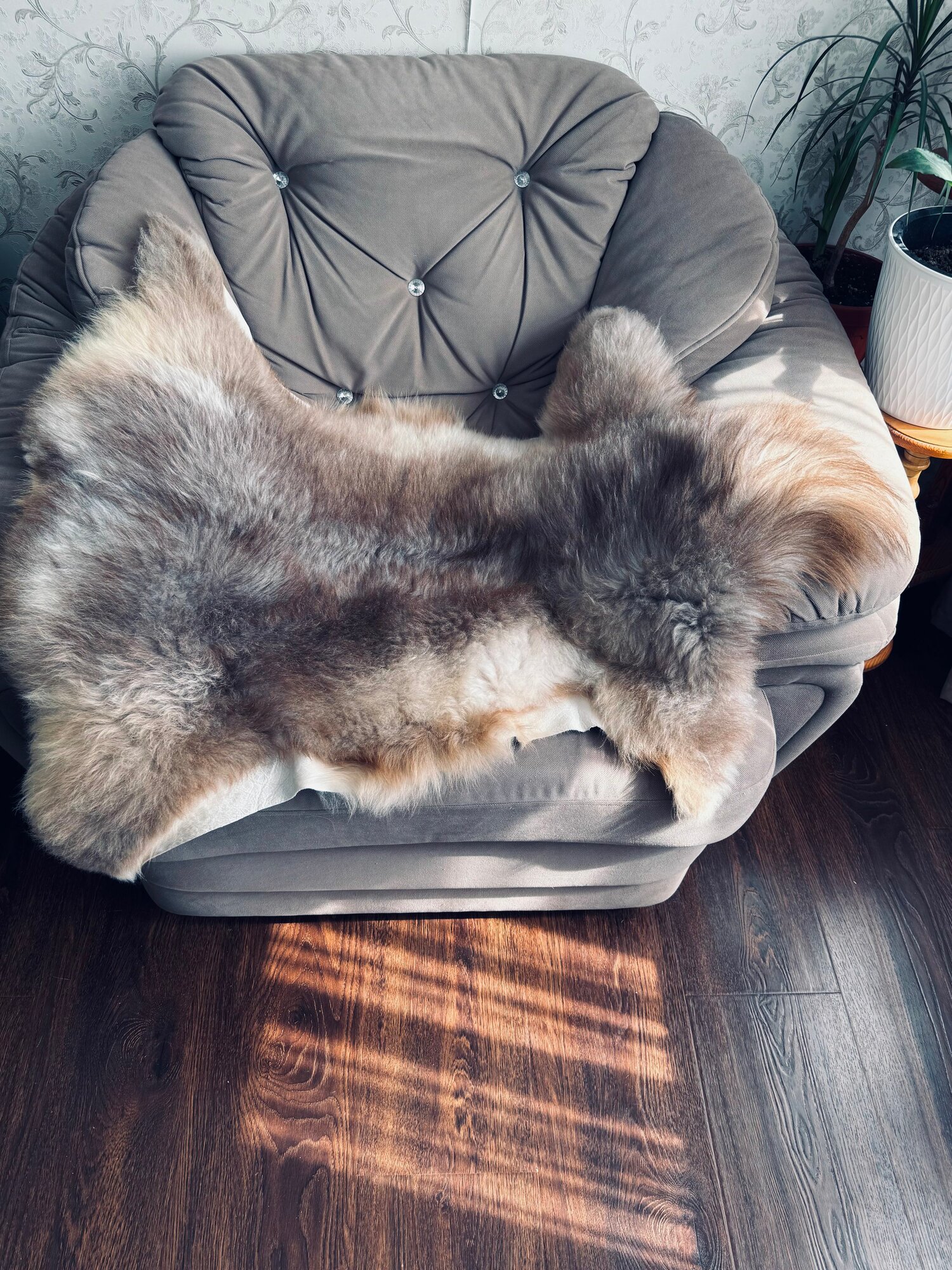 Ковер-накидка из натуральной овечьей шкуры (мех, овчина) для дома и авто