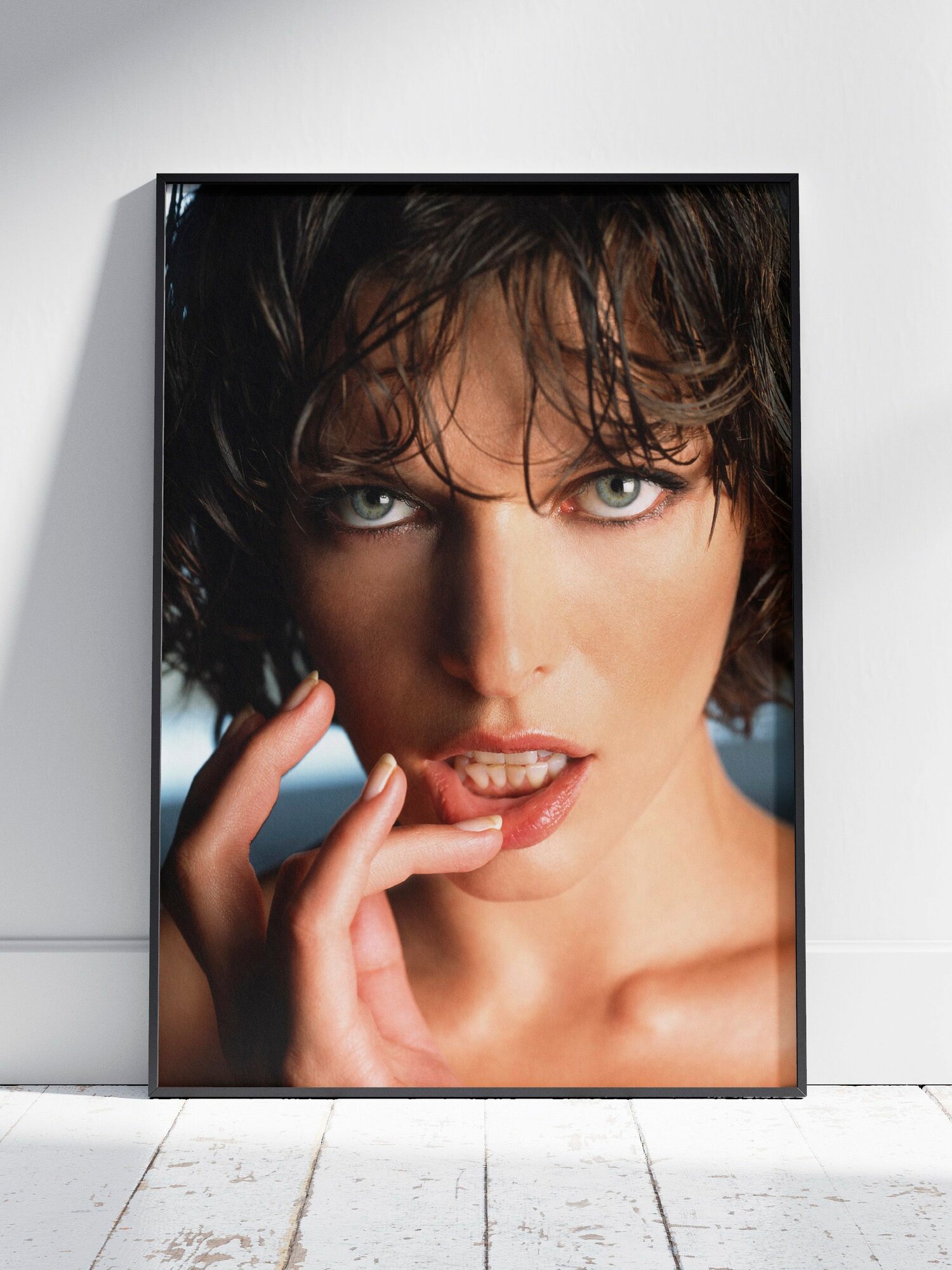 Плакат на стену для интерьера Мила Йовович (Milla Jovovich 3) - Постер по актеру фильма, кино, сериала формата A4 (21x30 см)