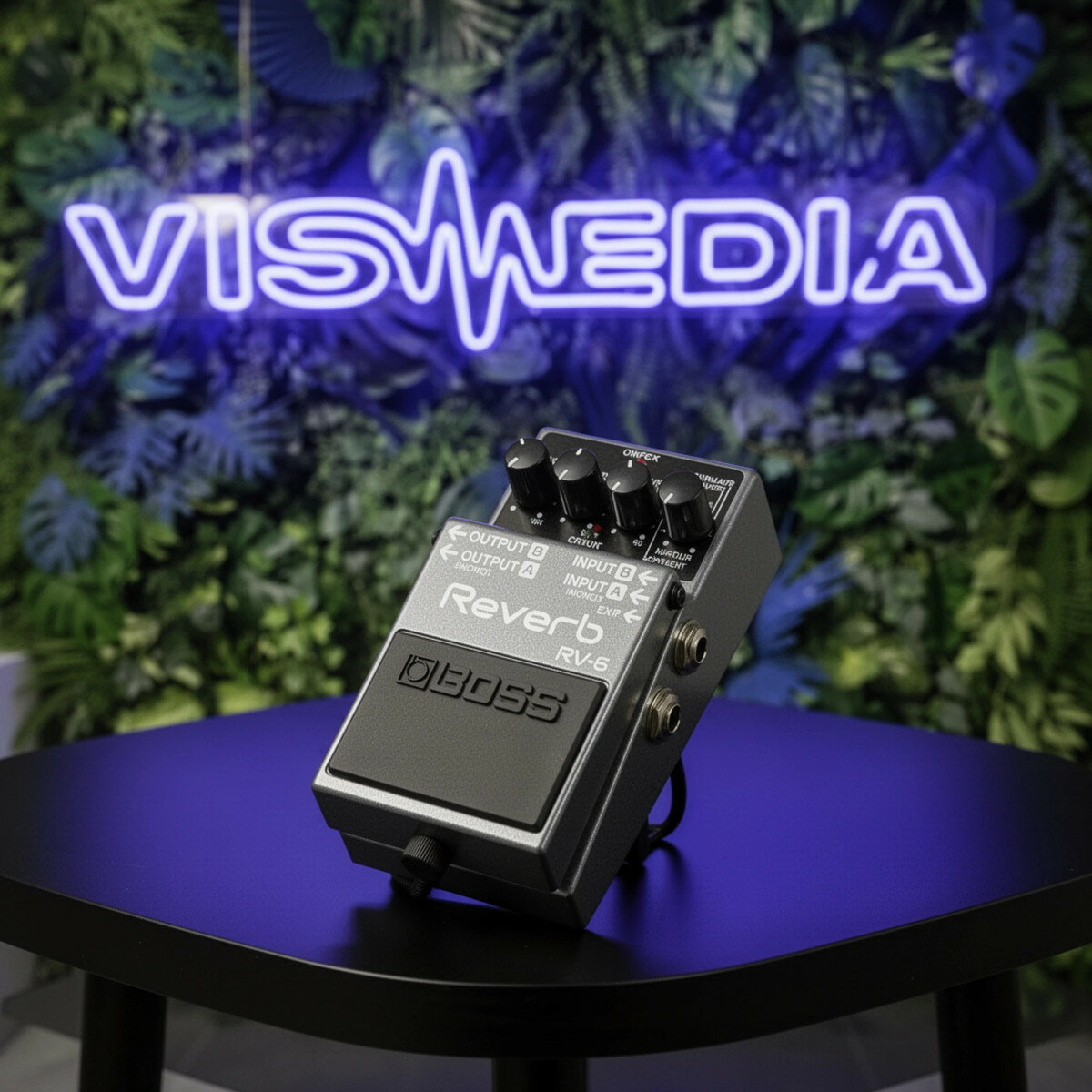 Педаль эффектов Boss RV-6
