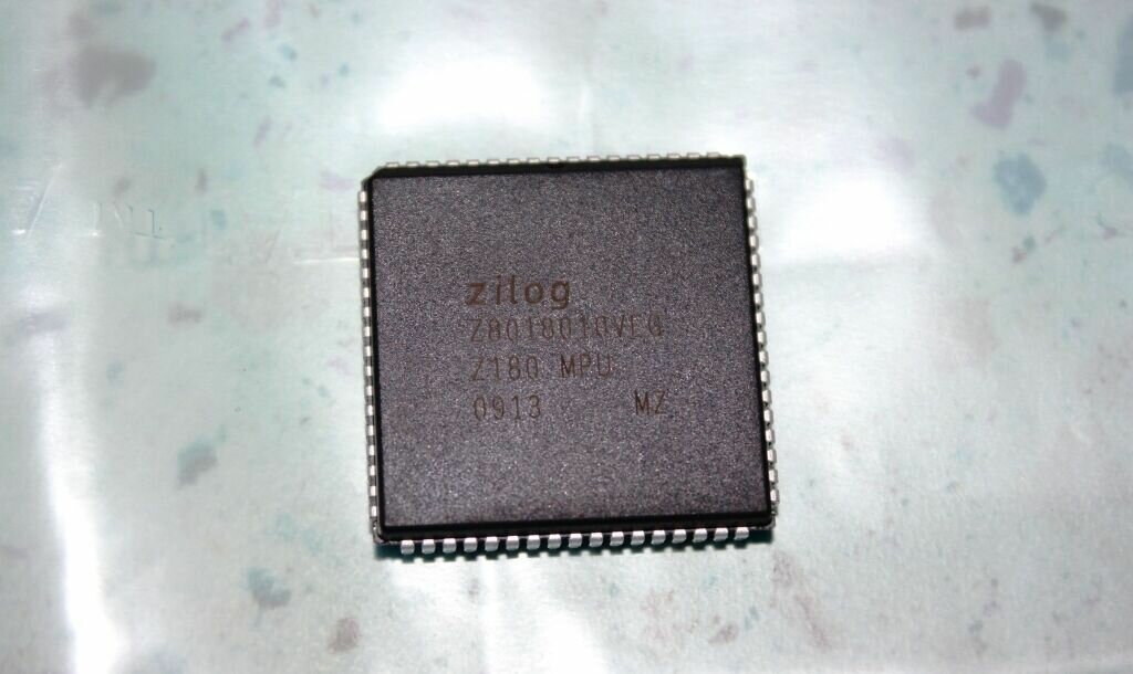 1 шт Микропроцессор ZILOG Z8018010VSC