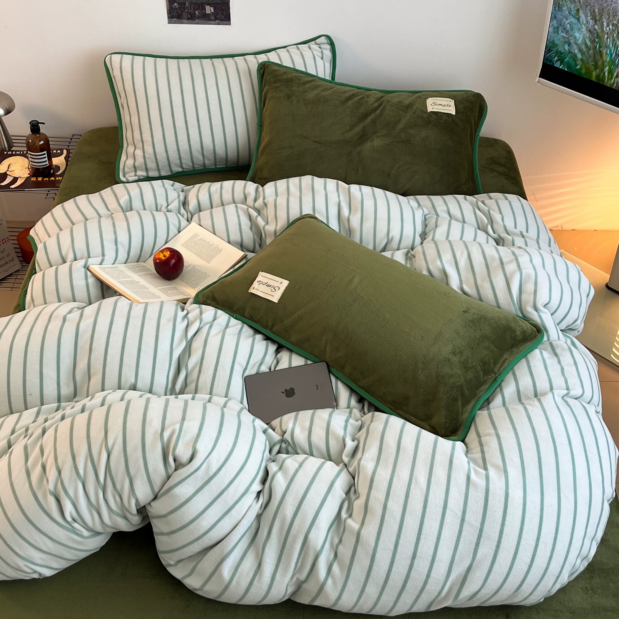 Комплект постельного белья из четырех предметов Manchester by the Sea/Vintage Striped Thick Milk Velvet для осени и