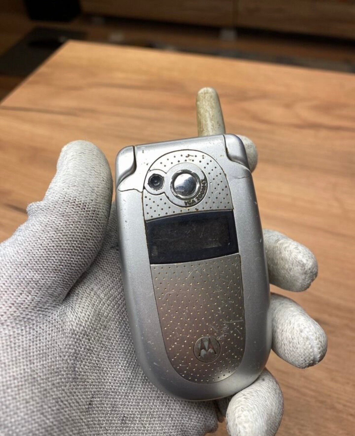 Motorola V300