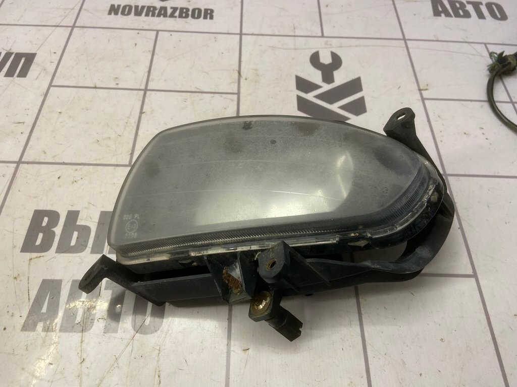 Фара противотуманная левая Kia Cerato 2004-2008