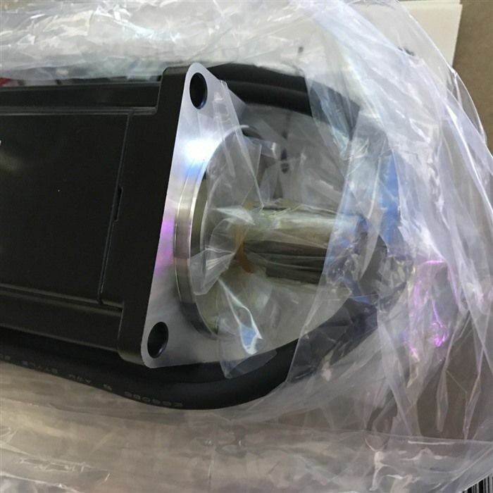 Модуль YASKAWA AC SERVO MOTOR SGMAS-A5ABA-TE12 ORIGINAL