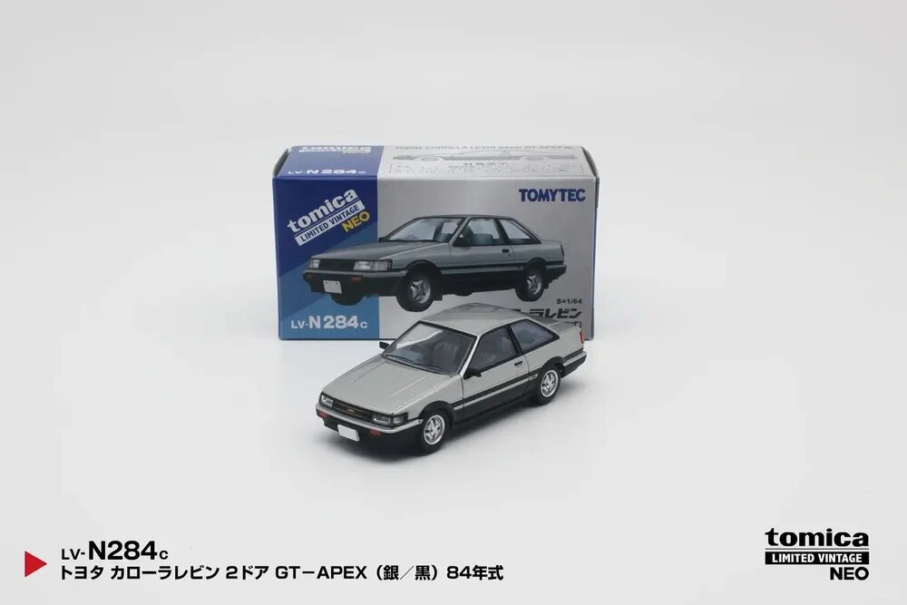 Машинка Tomytec TLV 1:64 LV-N284c Toyota corolla Levin 2 door GTAPEX Silver / Black