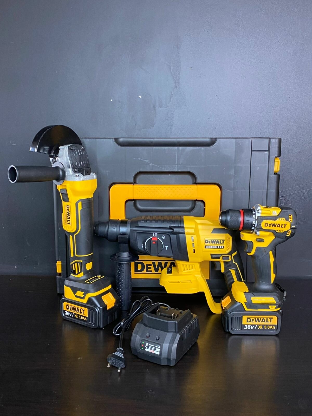 Набор электроинструментов 3 в 1 DeWalt / Шуруповерт, Перфоратор, УШМ (Болгарка)