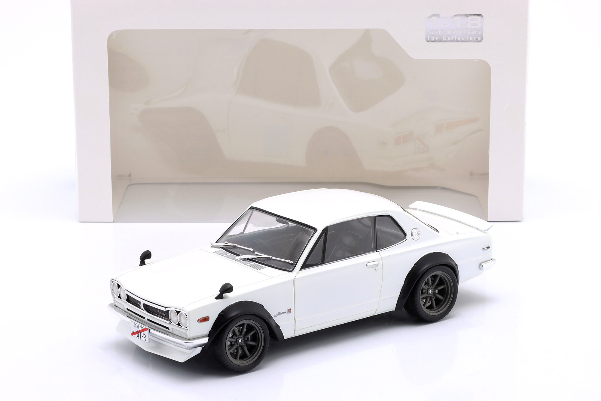 Модель коллекционная SOLIDO Nissan skyline (C10) hakosuka 1970 white