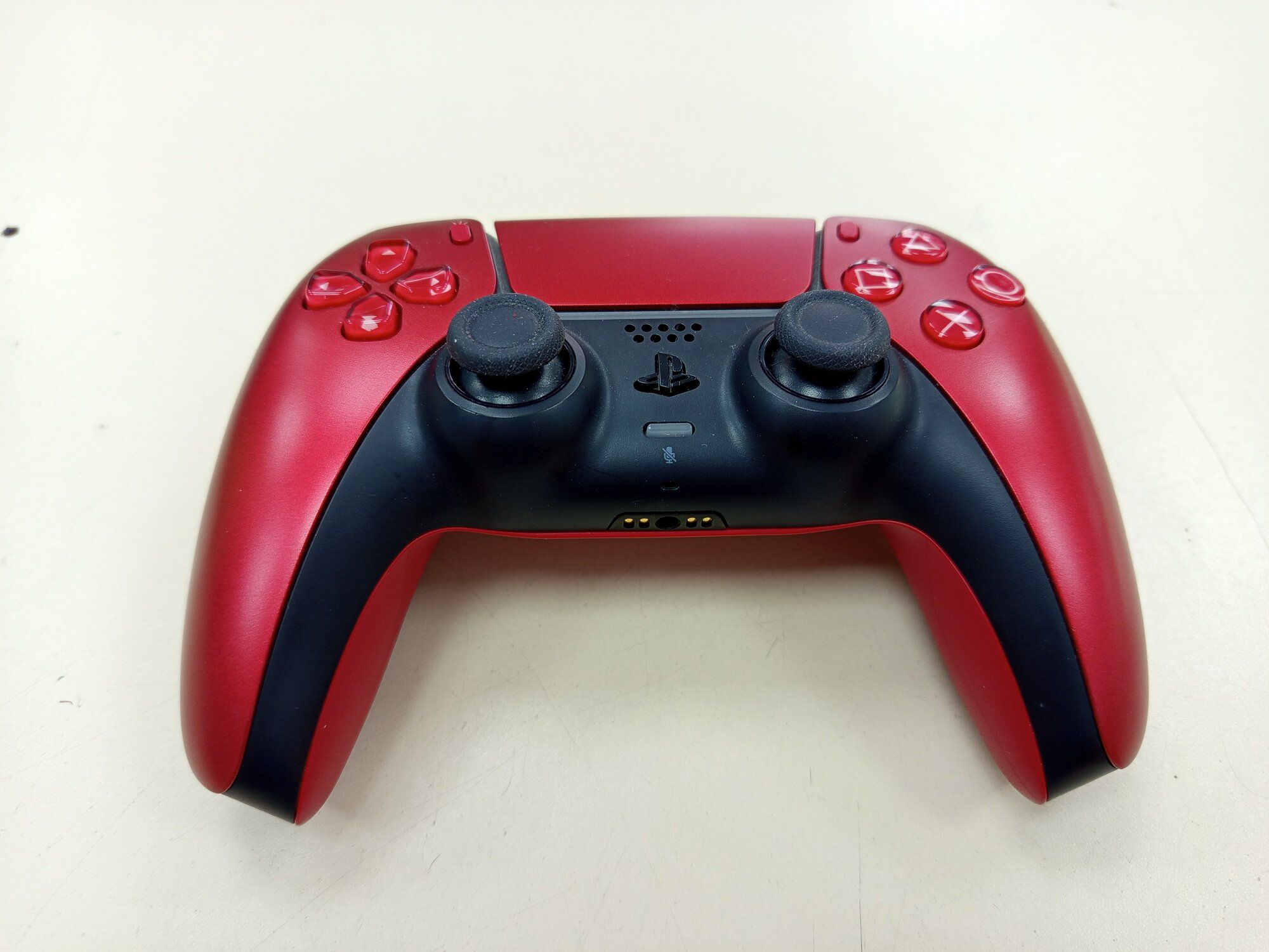 Геймпад Sony PlayStation DualSense для PS5, беспроводной, красный, б/у, уценка