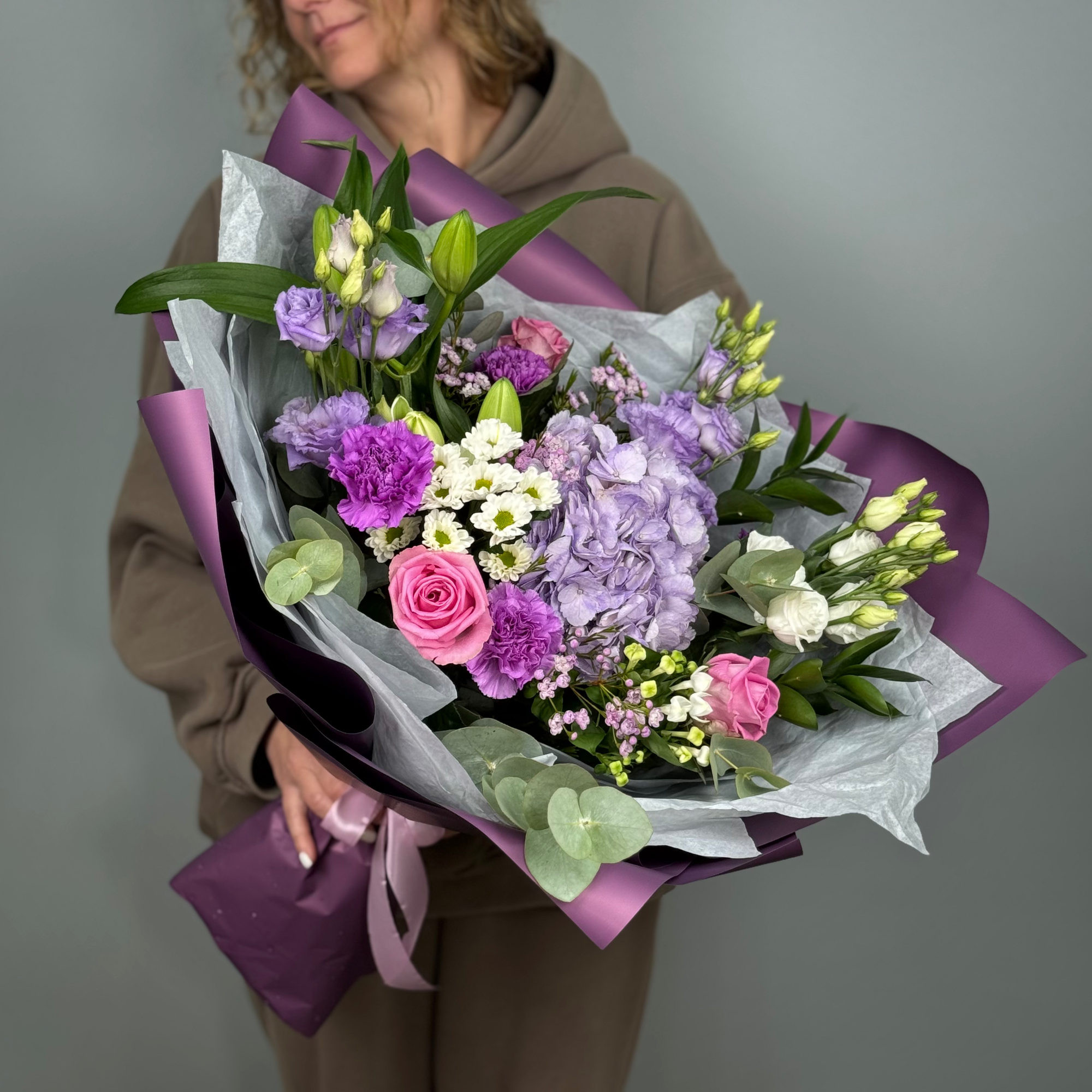 Букет Лесная фея в стильной упаковке. «365 Поводов» - живые цветы с доставкой