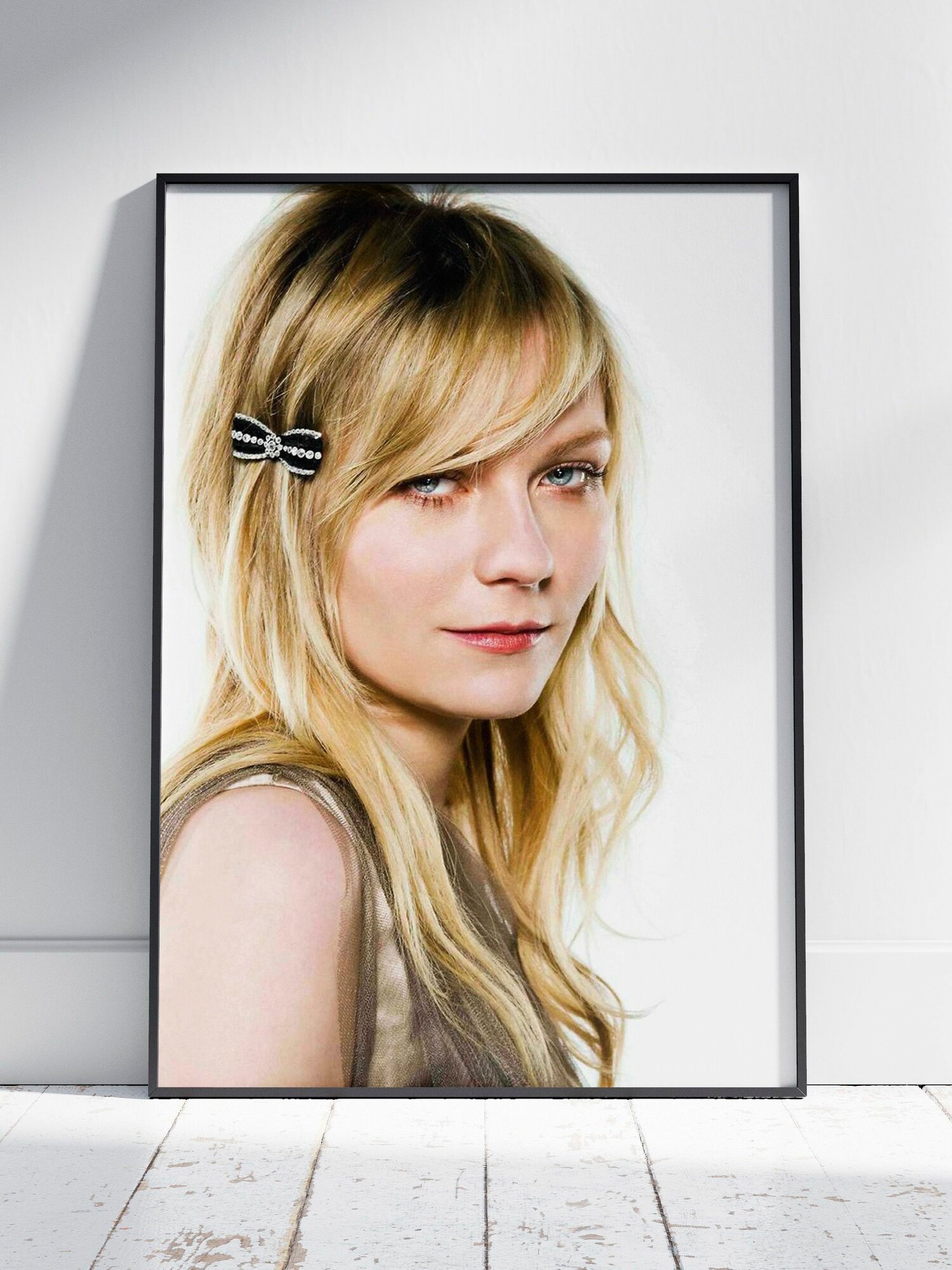 Плакат на стену для интерьера Кирстен Данст (Kirsten Dunst 4) - Постер по актеру фильма, кино, сериала формата A4 (21x30 см)