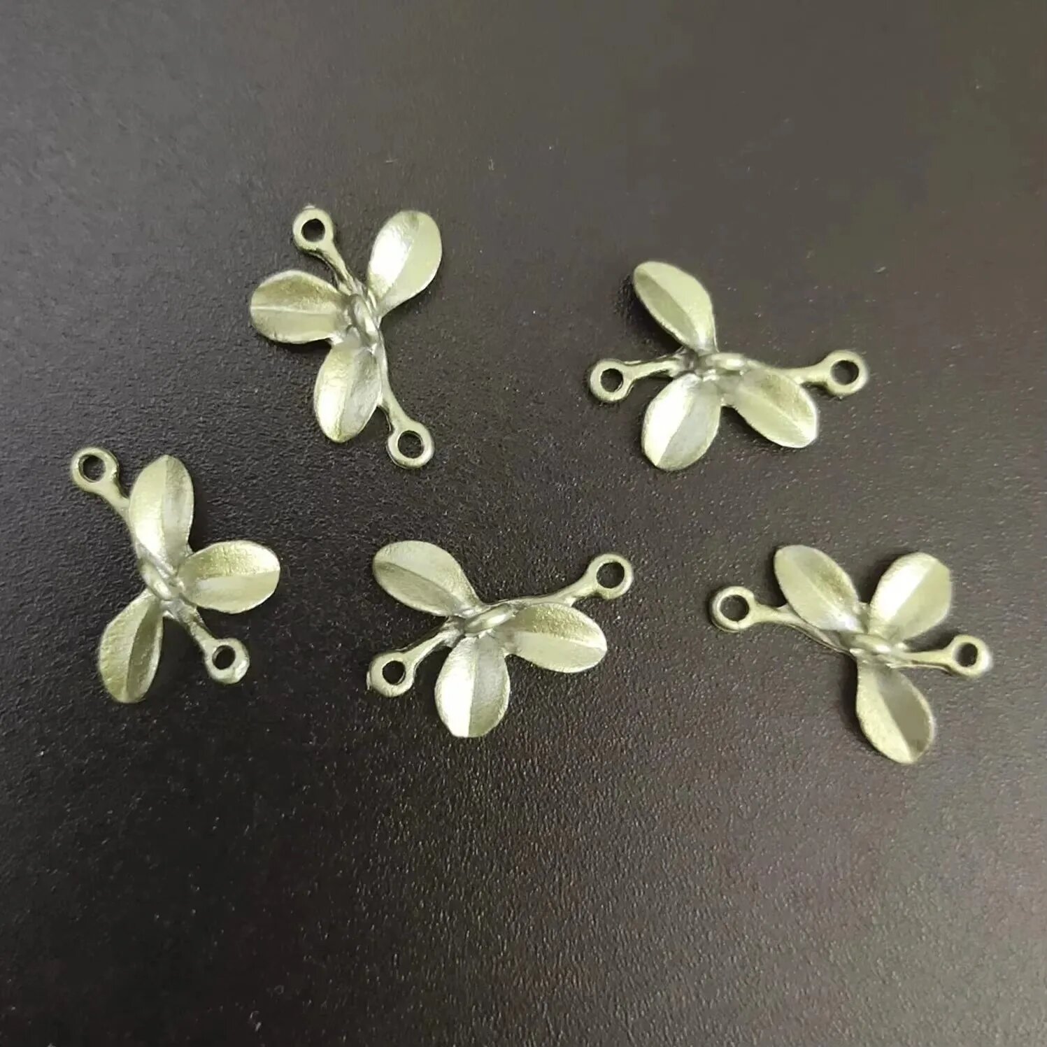 Металлические подвески-заготовки с листьями 16x12mm